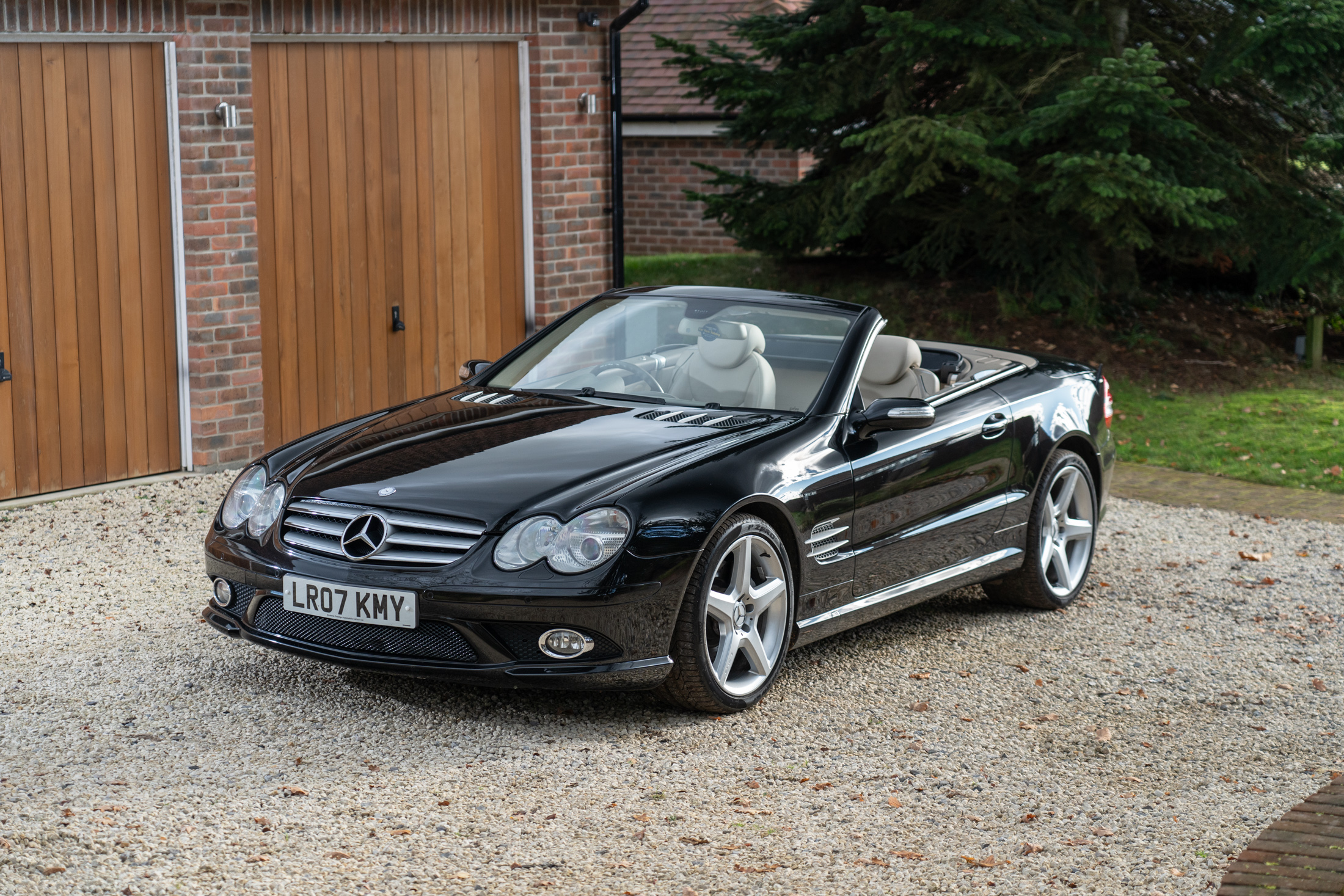 2007 MERCEDES-BENZ SL500 for sale by auction in Petersfield, Hampshire ...