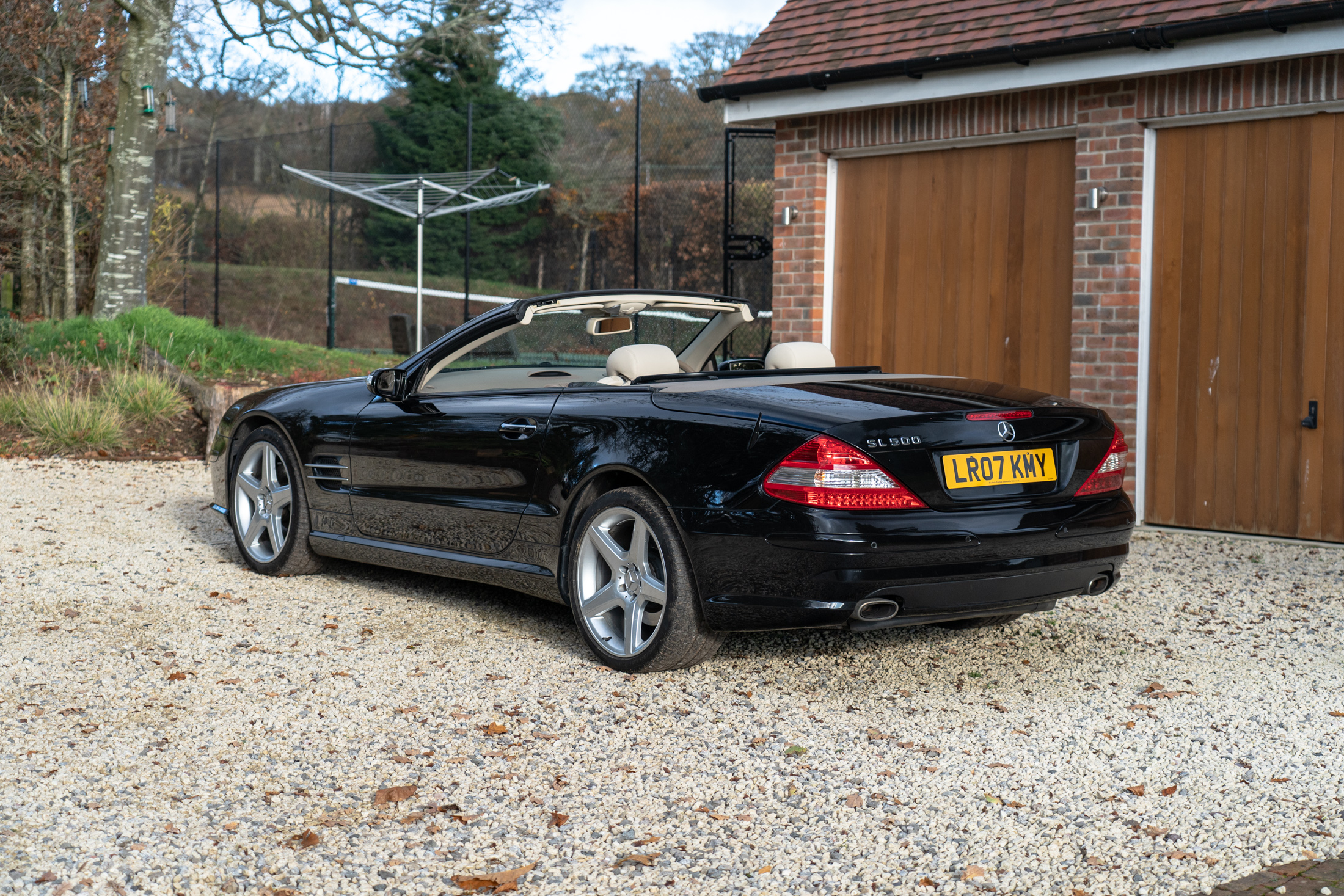 2007 MERCEDES-BENZ SL500 for sale by auction in Petersfield, Hampshire ...