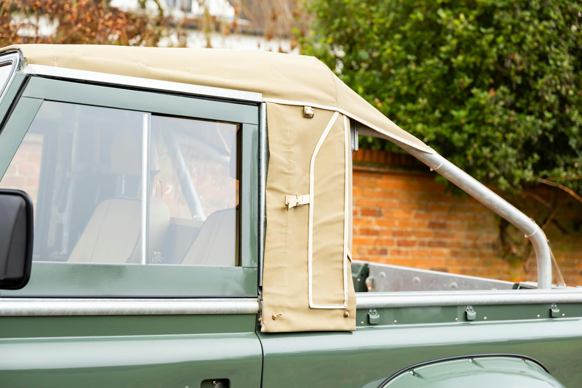 2010 LAND ROVER DEFENDER 90 'OUTLANDER'