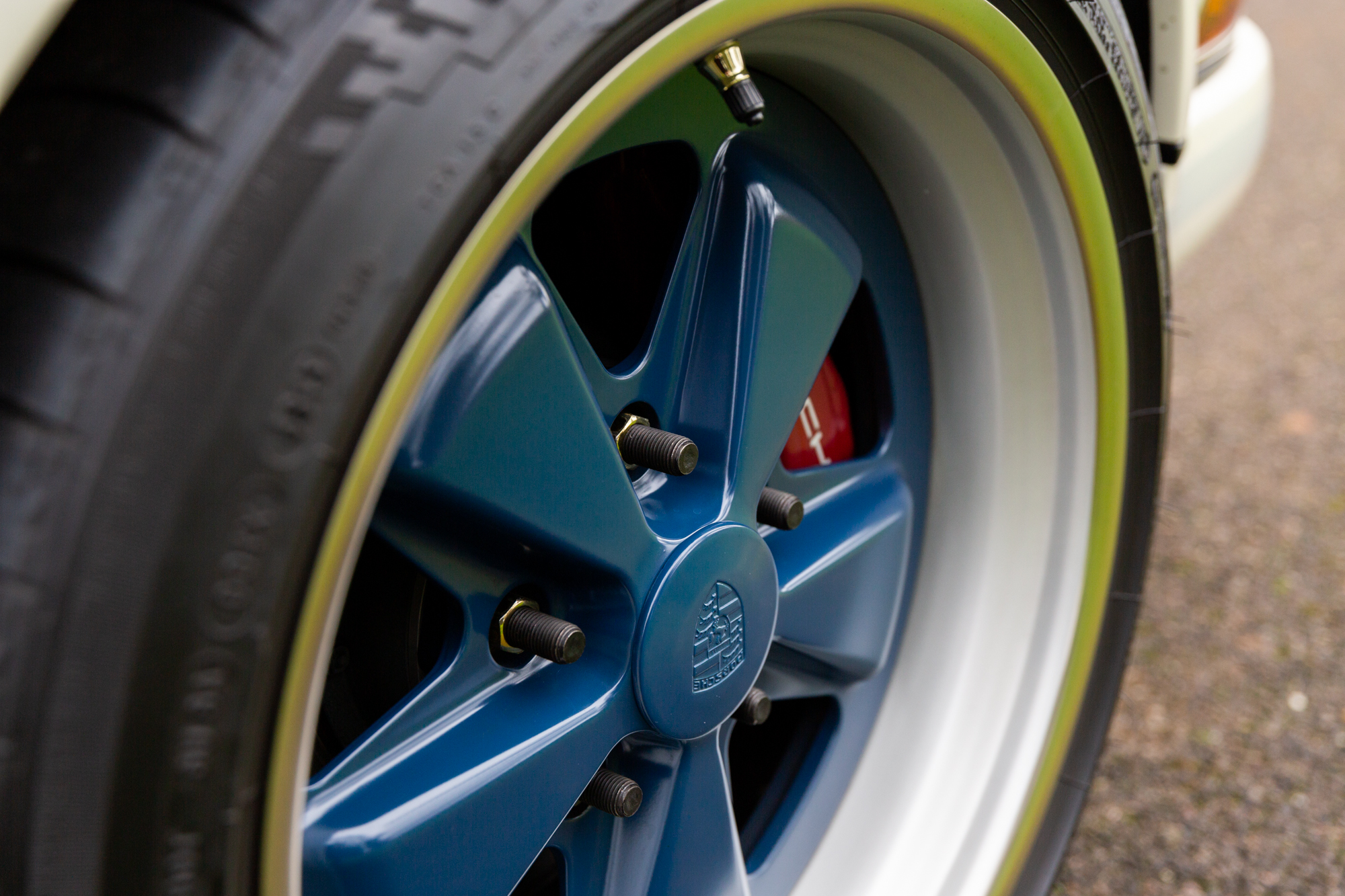 1990 PORSCHE 911 REIMAGINED BY SINGER