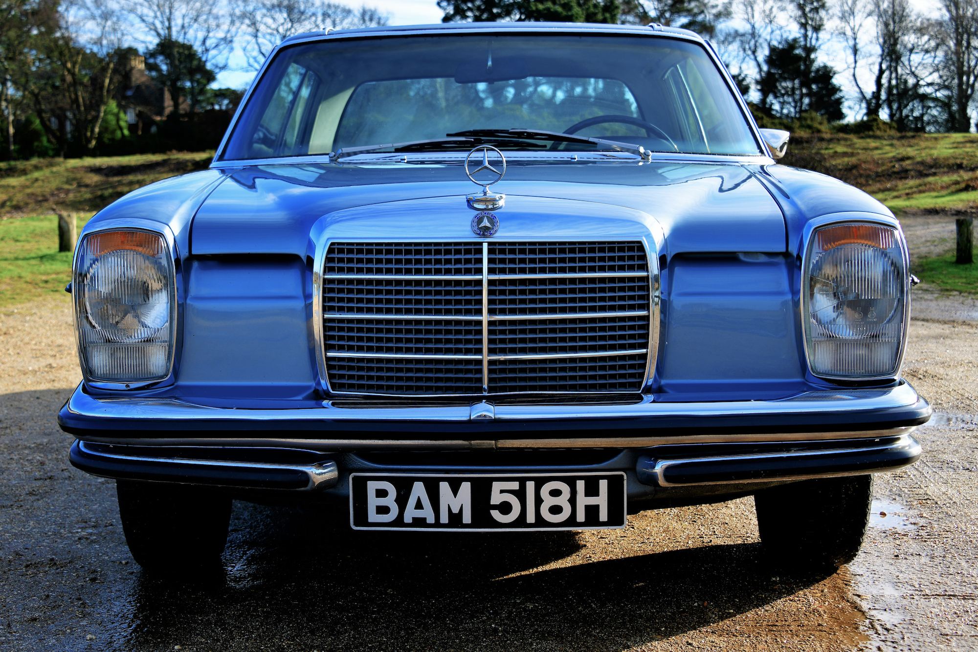 1970 MERCEDES-BENZ (W114) 250 CE