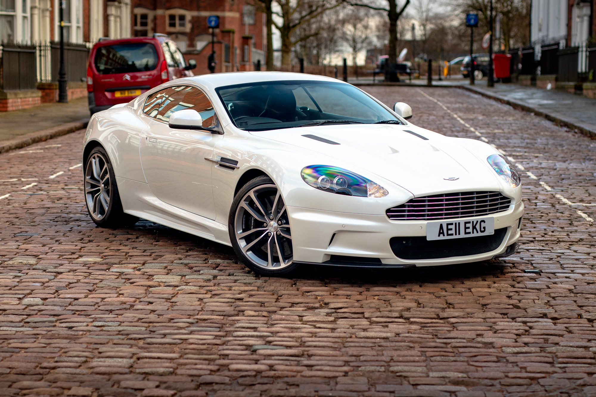2011 ASTON MARTIN DBS