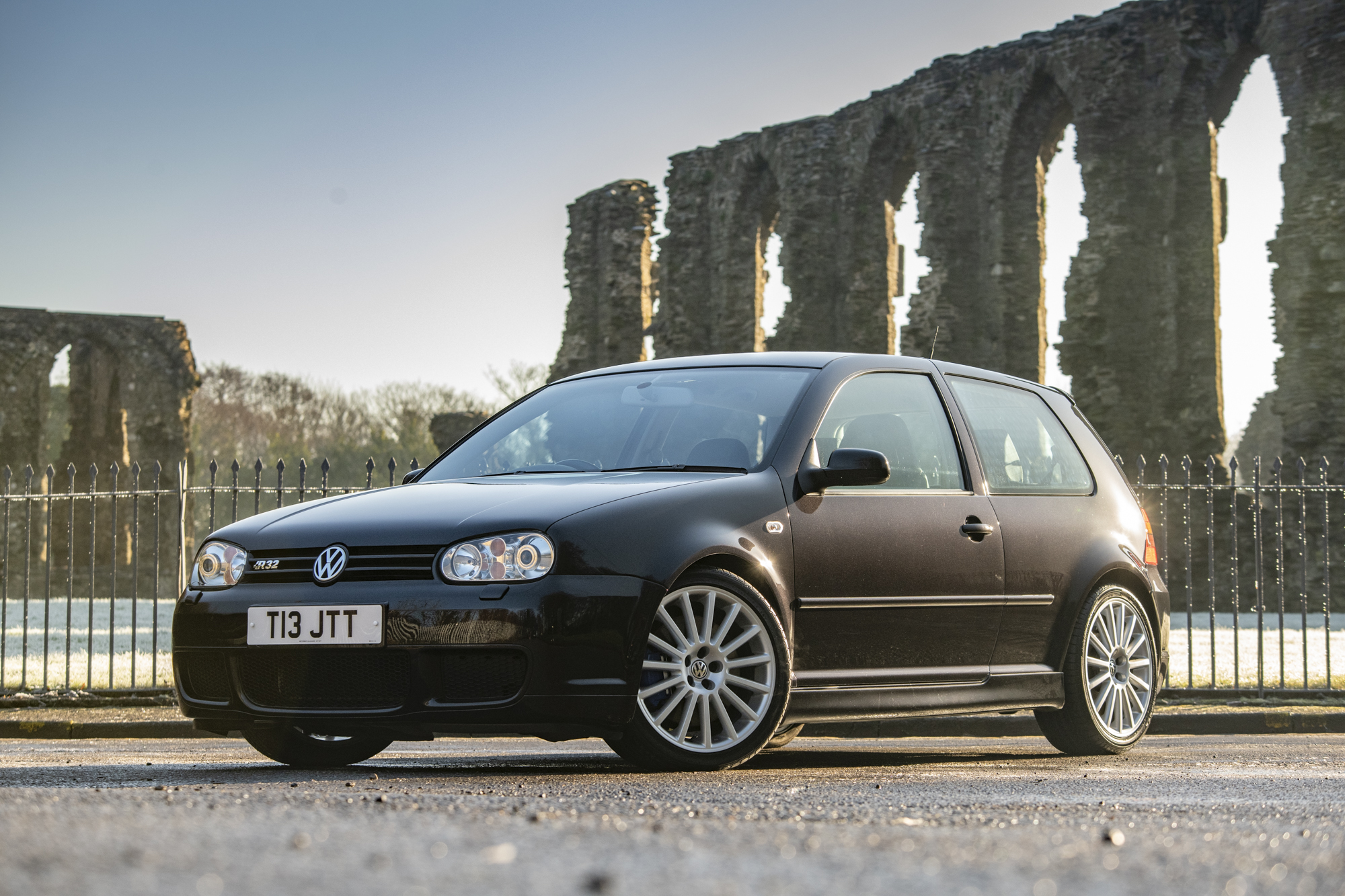 2003 VOLKSWAGEN GOLF (MK4) R32