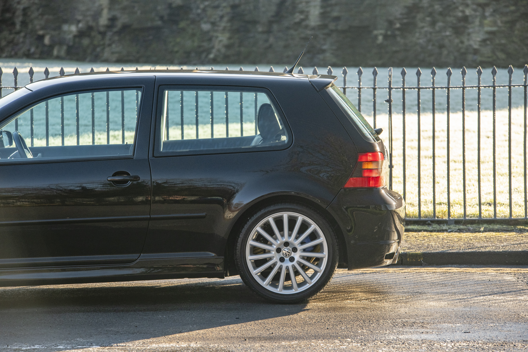 2003 VOLKSWAGEN GOLF (MK4) R32