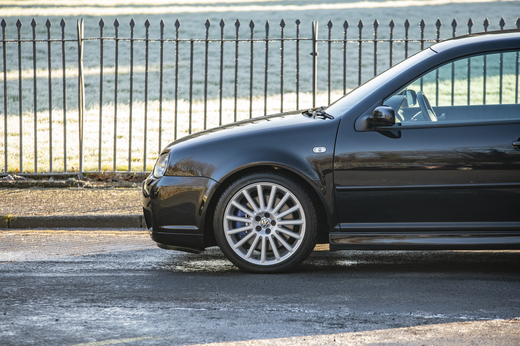 2003 VOLKSWAGEN GOLF (MK4) R32