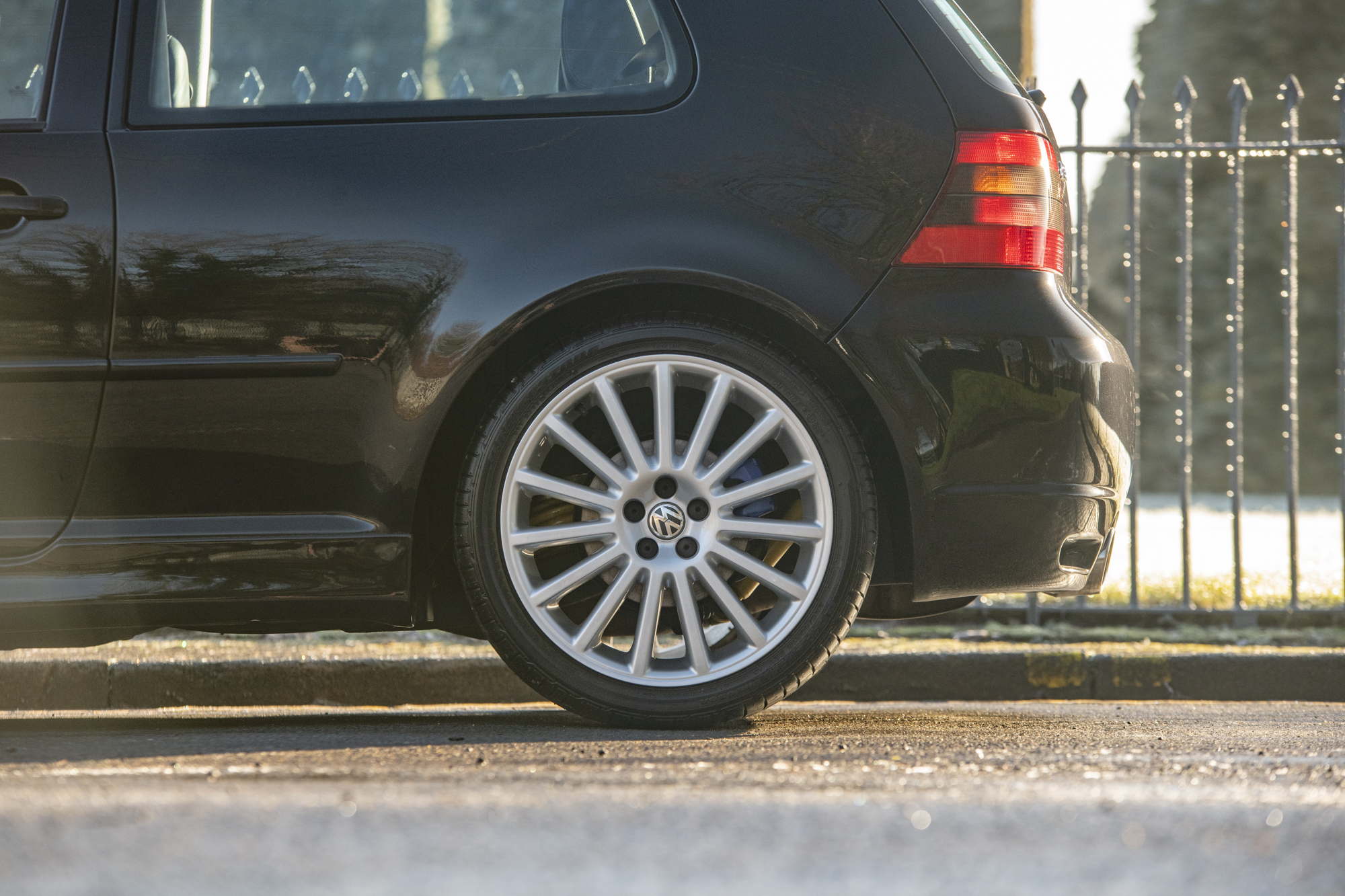 2003 VOLKSWAGEN GOLF (MK4) R32