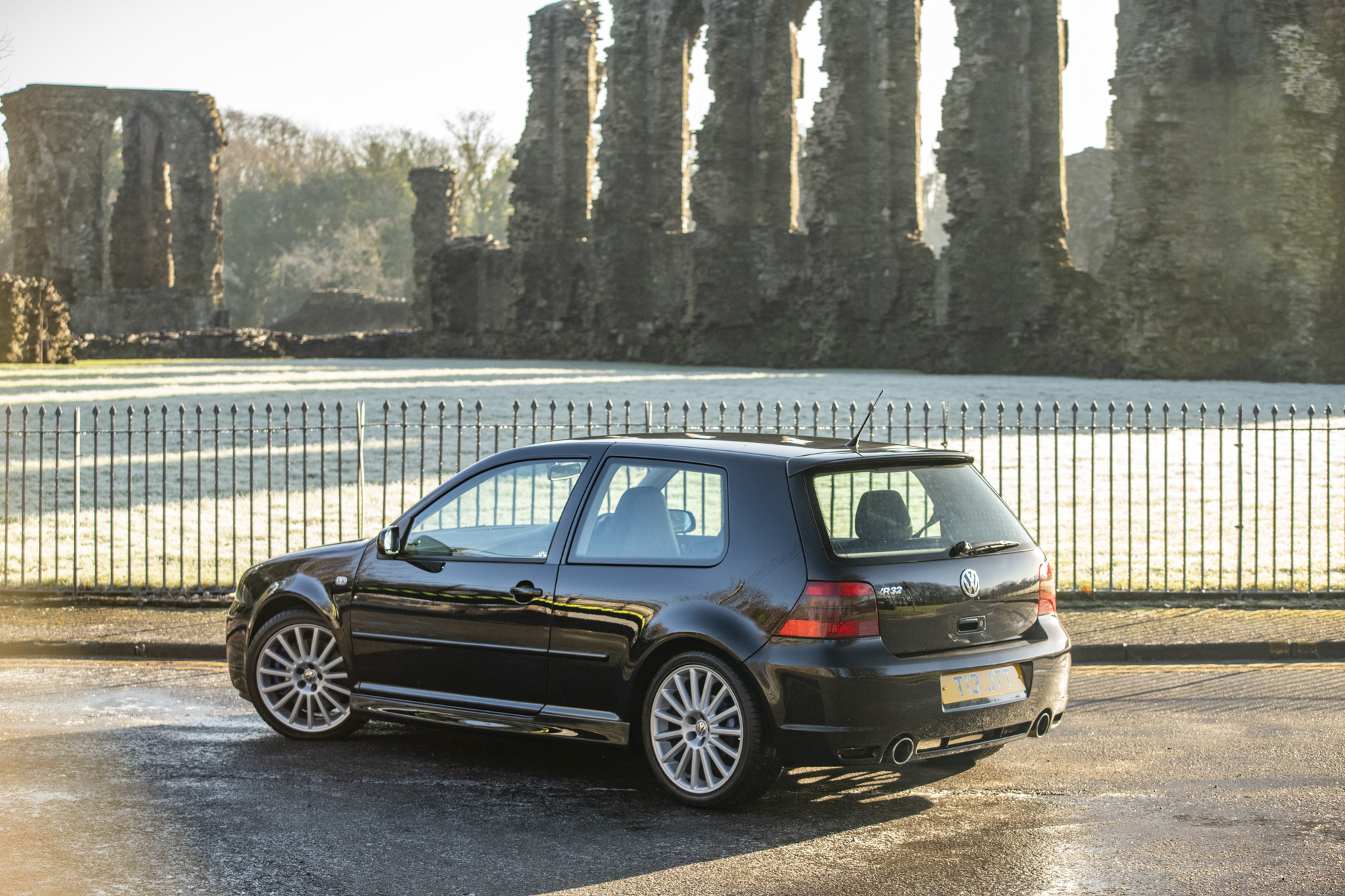 2003 VOLKSWAGEN GOLF (MK4) R32