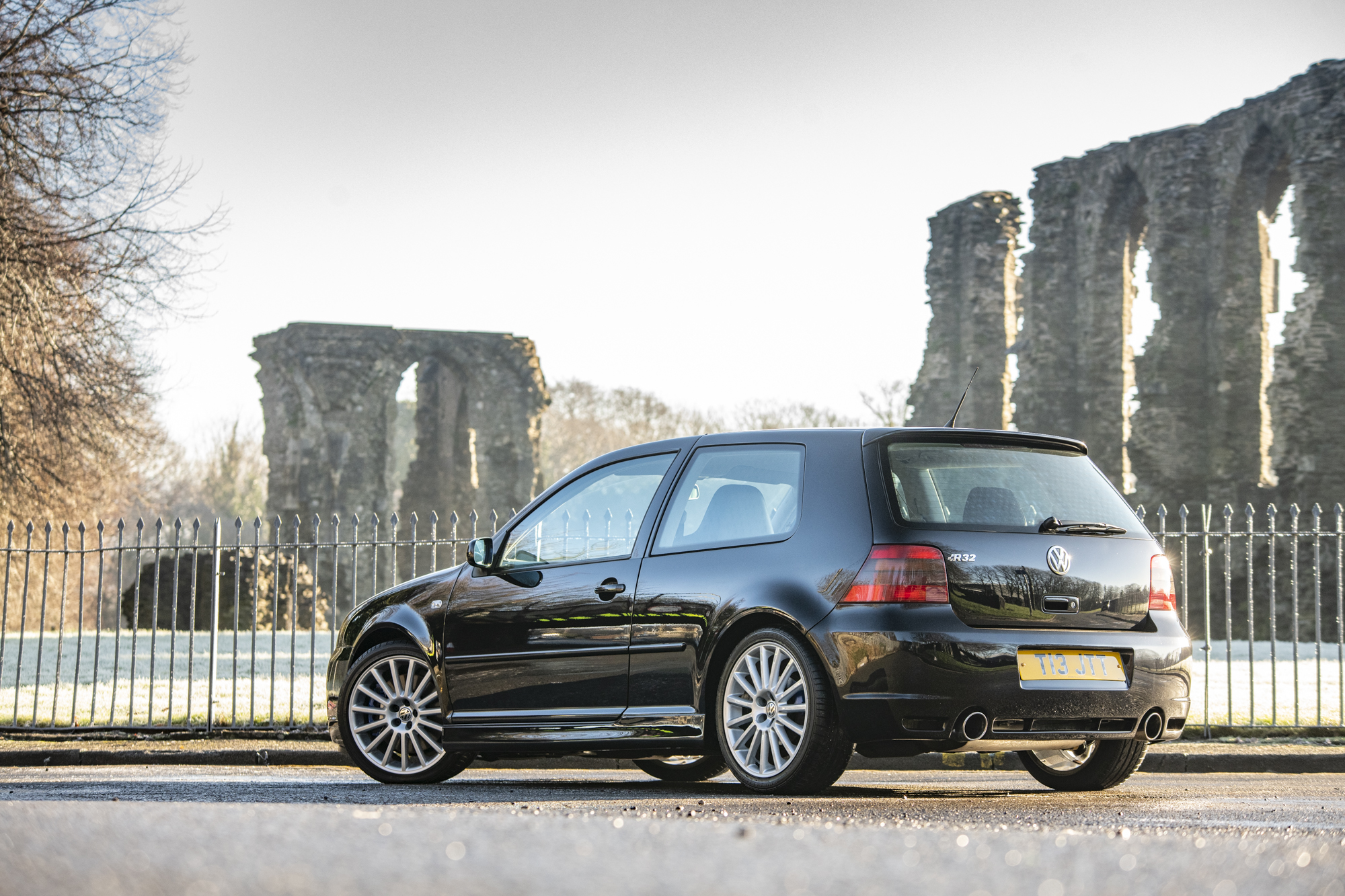 2003 VOLKSWAGEN GOLF (MK4) R32