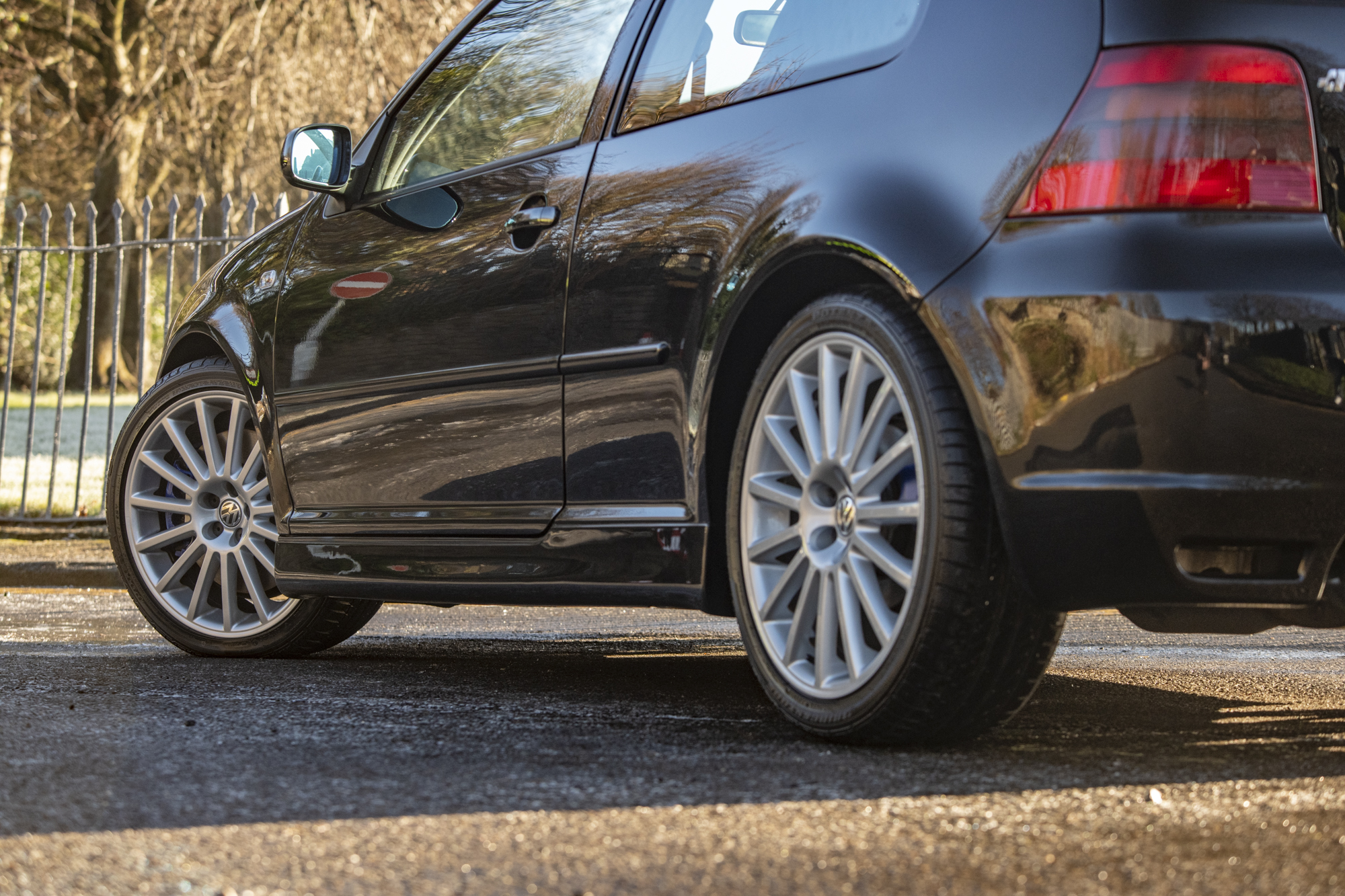 2003 VOLKSWAGEN GOLF (MK4) R32