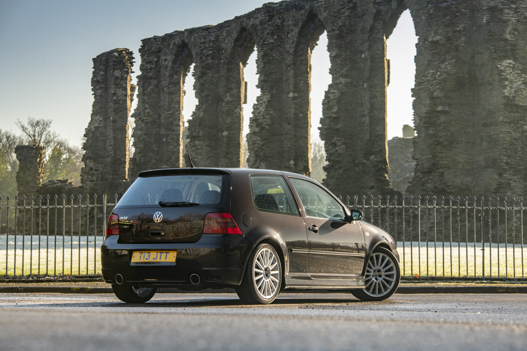 2003 VOLKSWAGEN GOLF (MK4) R32
