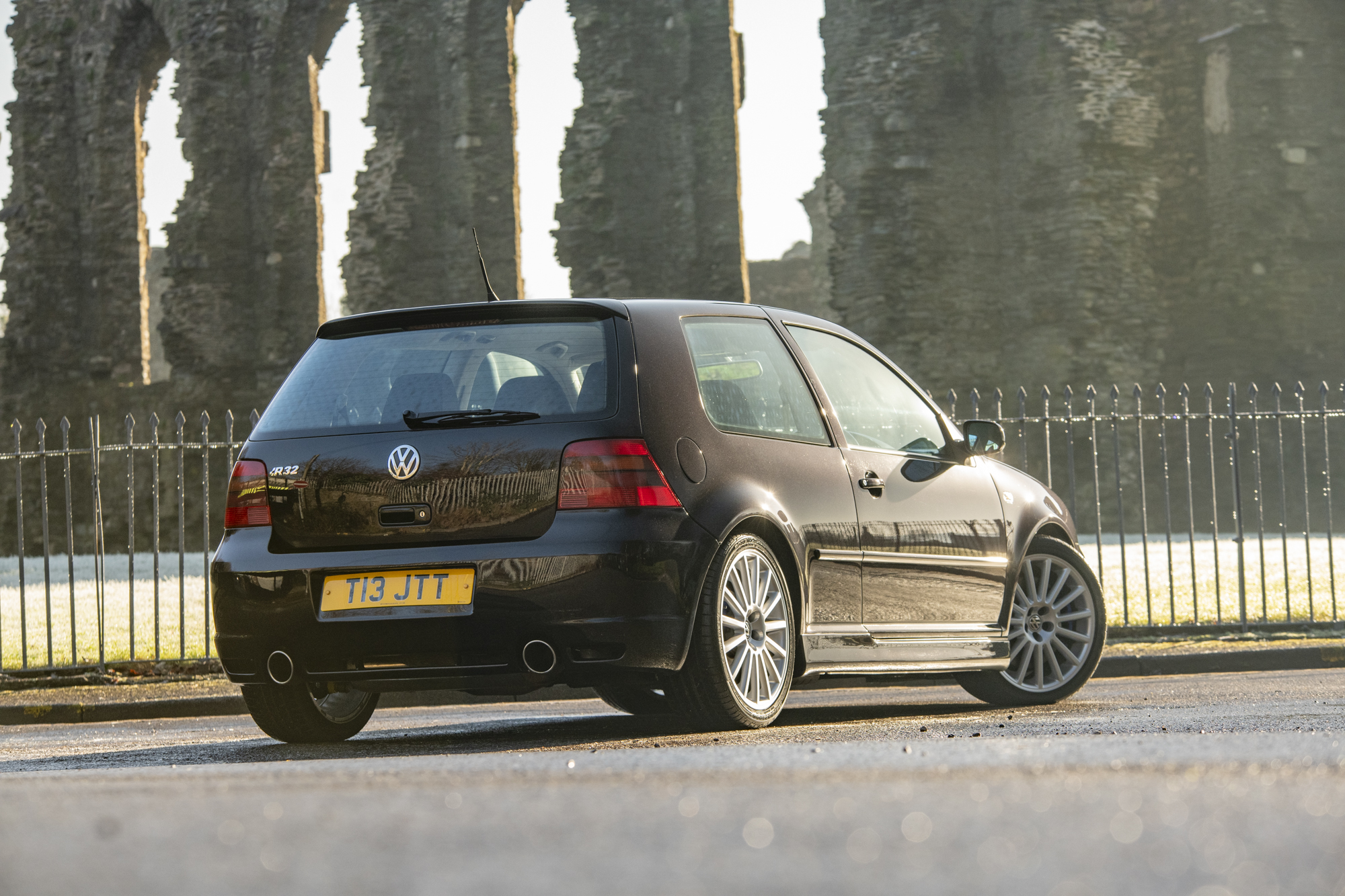 2003 VOLKSWAGEN GOLF (MK4) R32