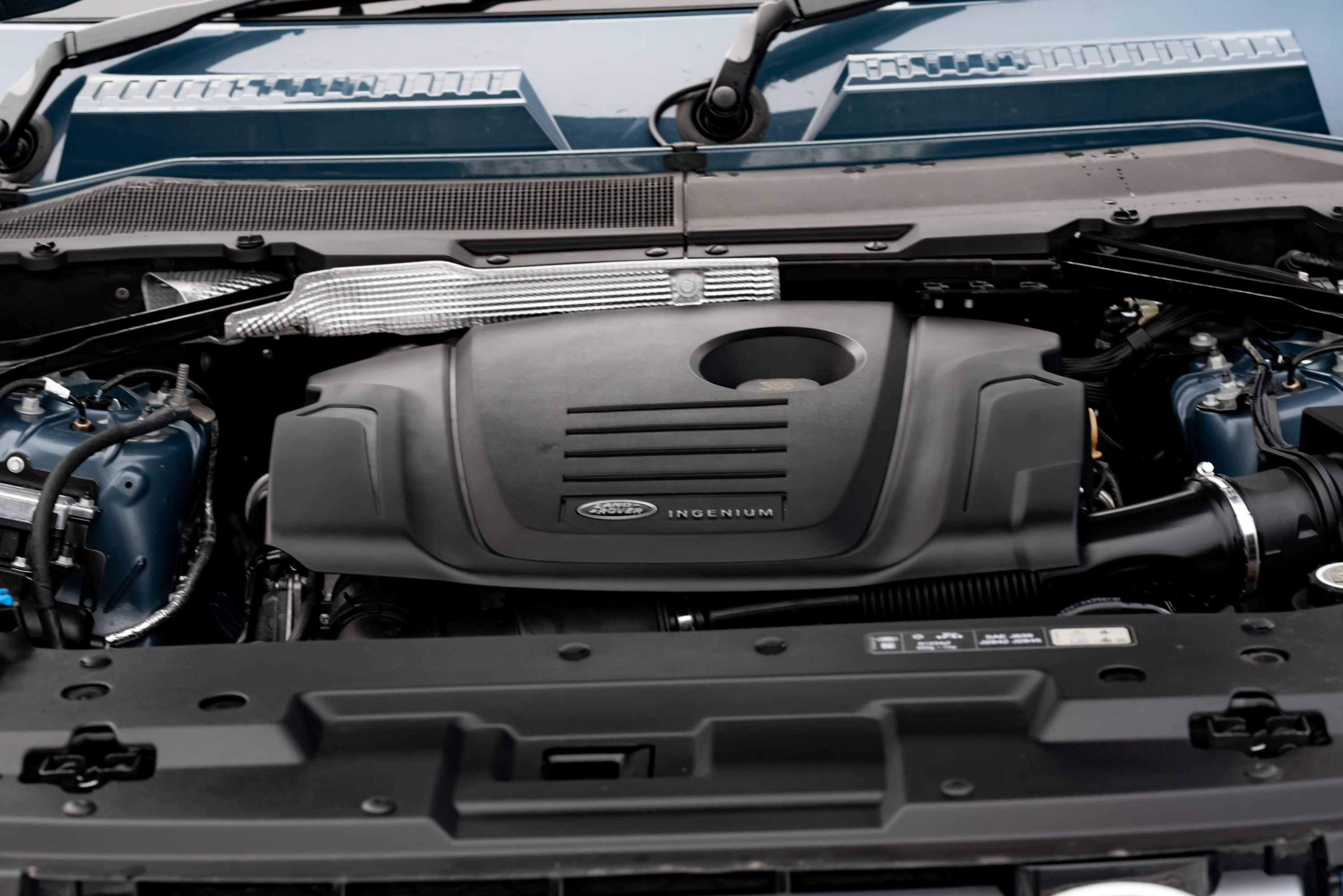 2020 LAND ROVER DEFENDER 110 D200 - 950 MILES