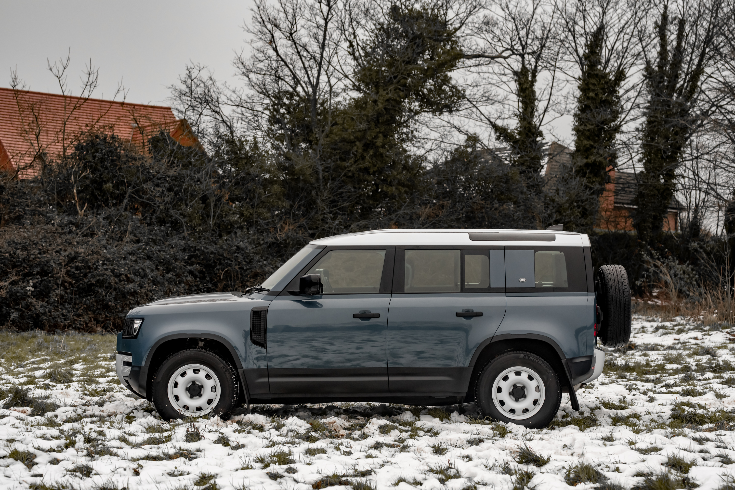 2020 LAND ROVER DEFENDER 110 D200 - 950 MILES