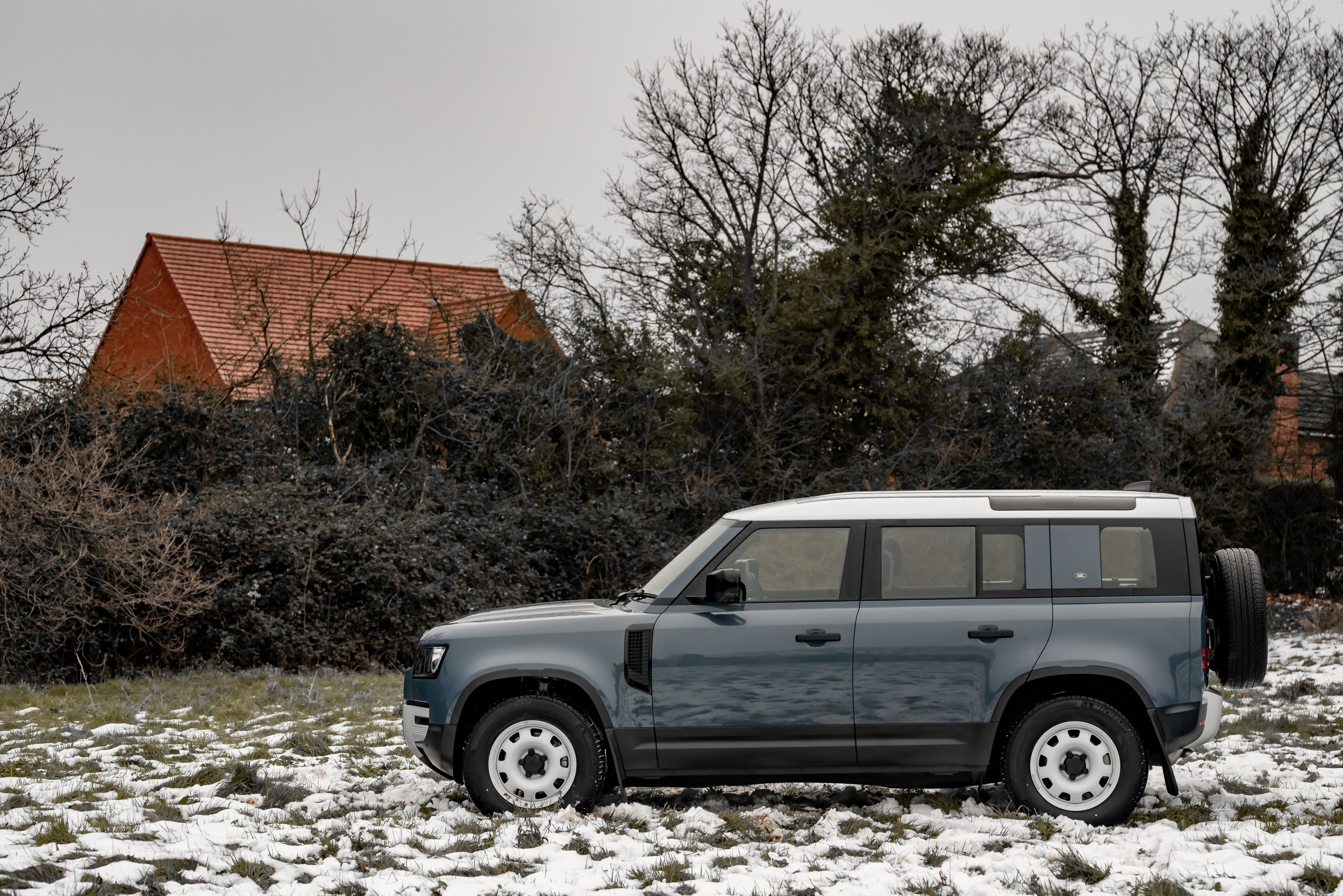 2020 LAND ROVER DEFENDER 110 D200 - 950 MILES