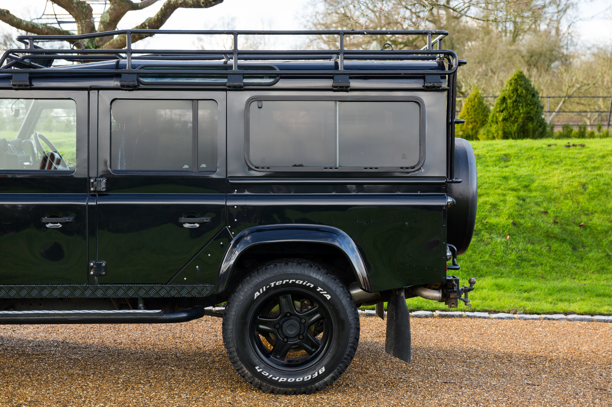 2011 LAND ROVER DEFENDER 110 XS for sale by auction in Leatherhead ...