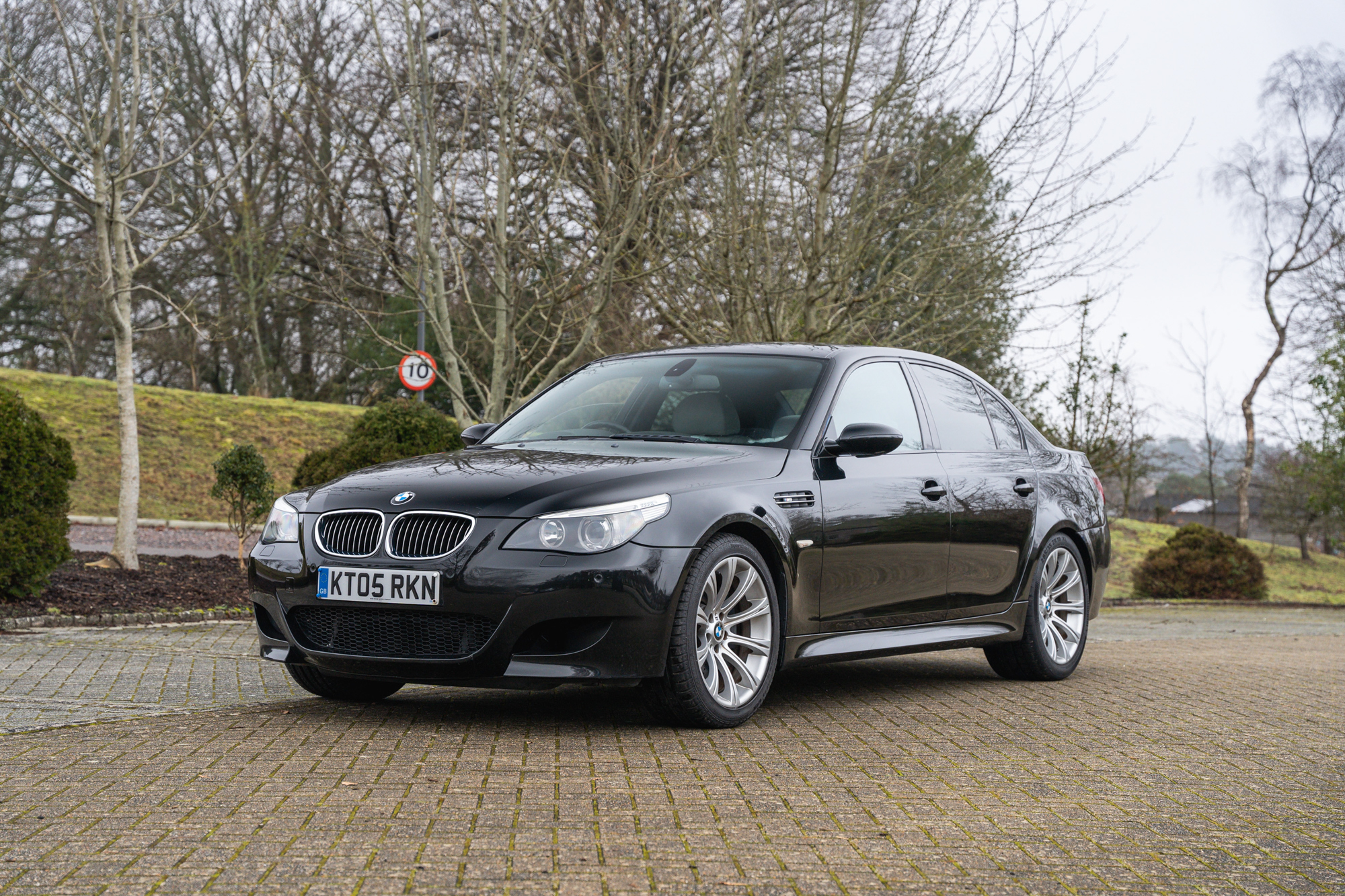 2005 BMW (E60) M5