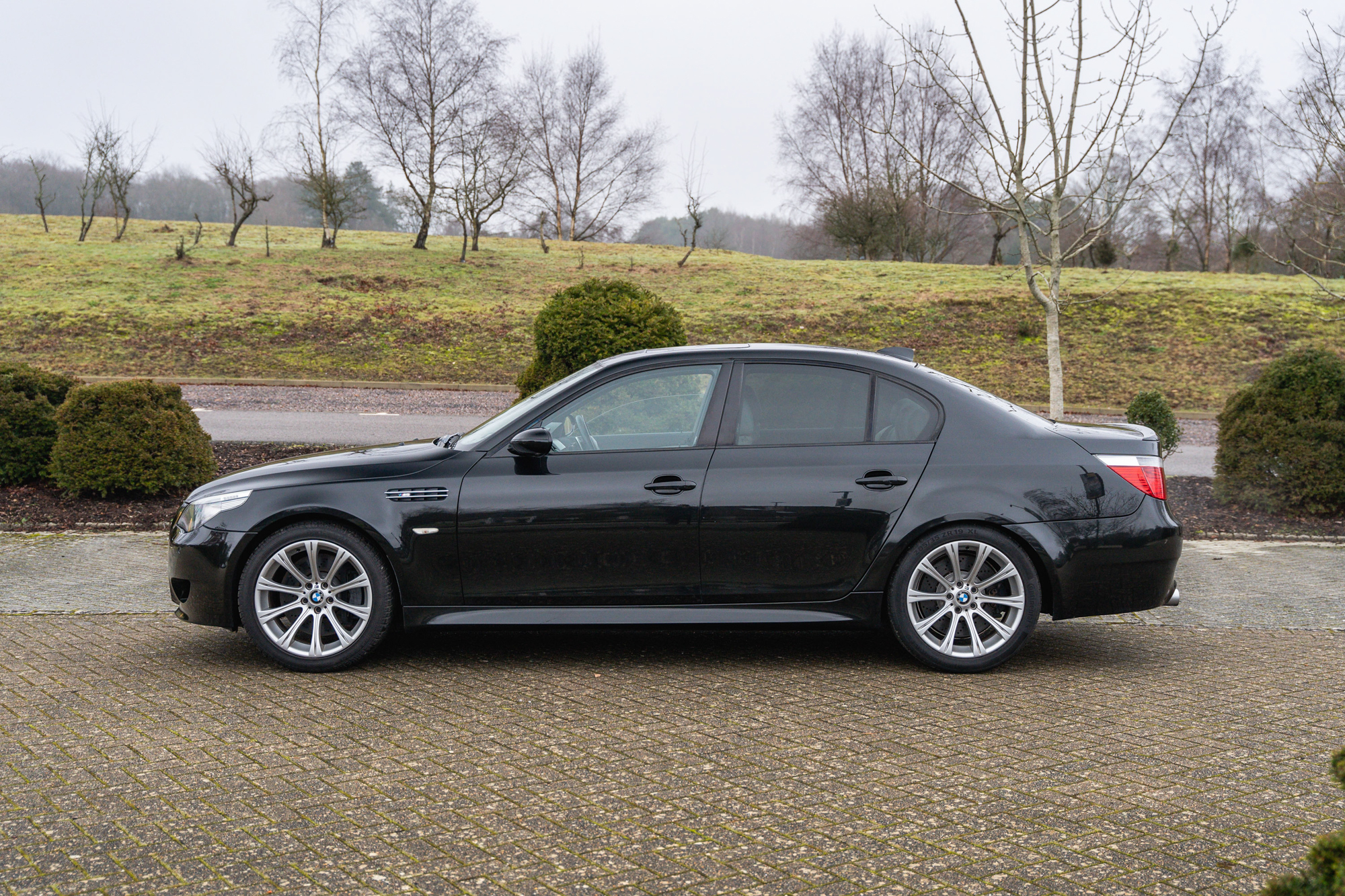 2005 BMW (E60) M5