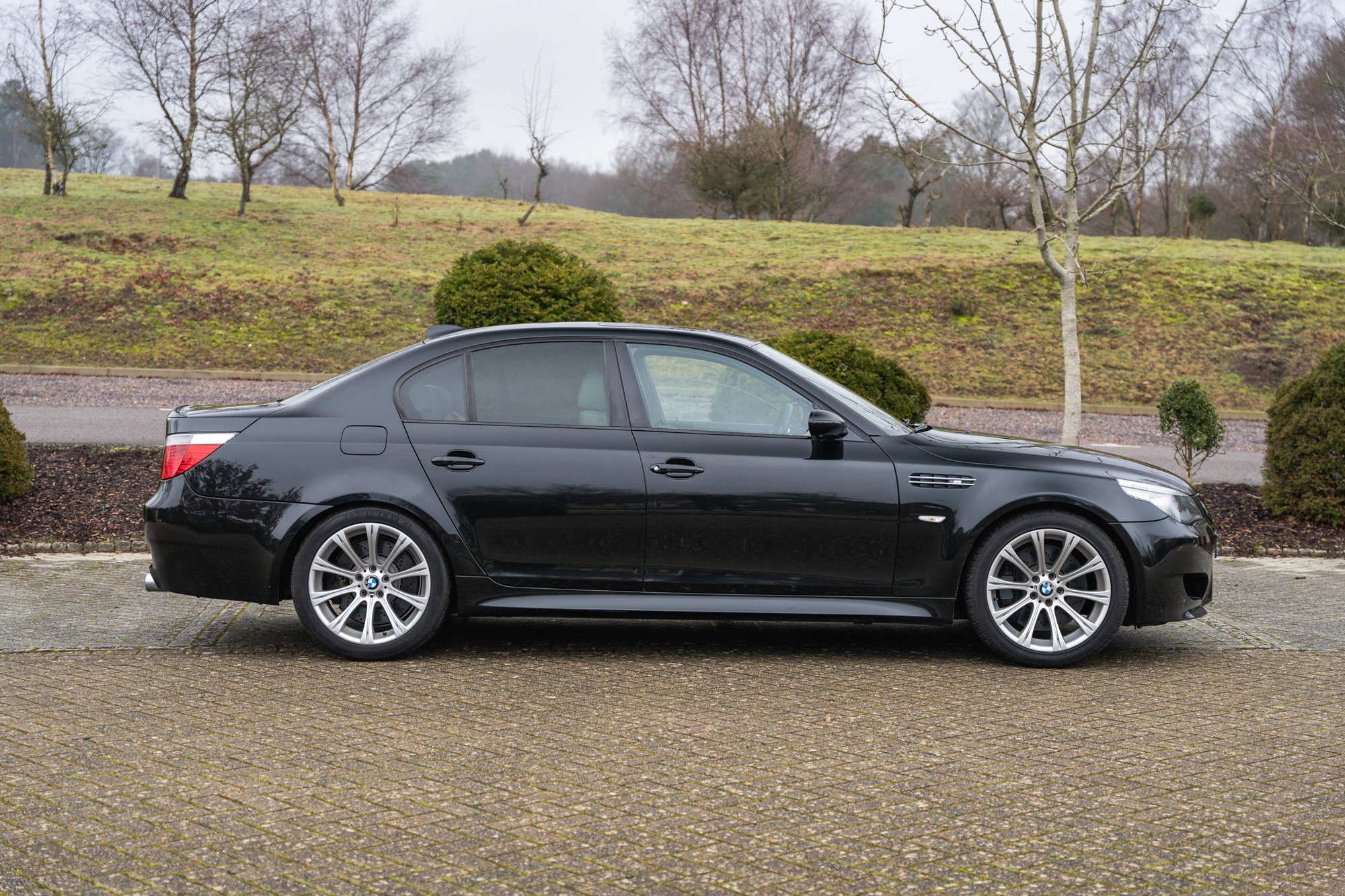 2005 BMW (E60) M5