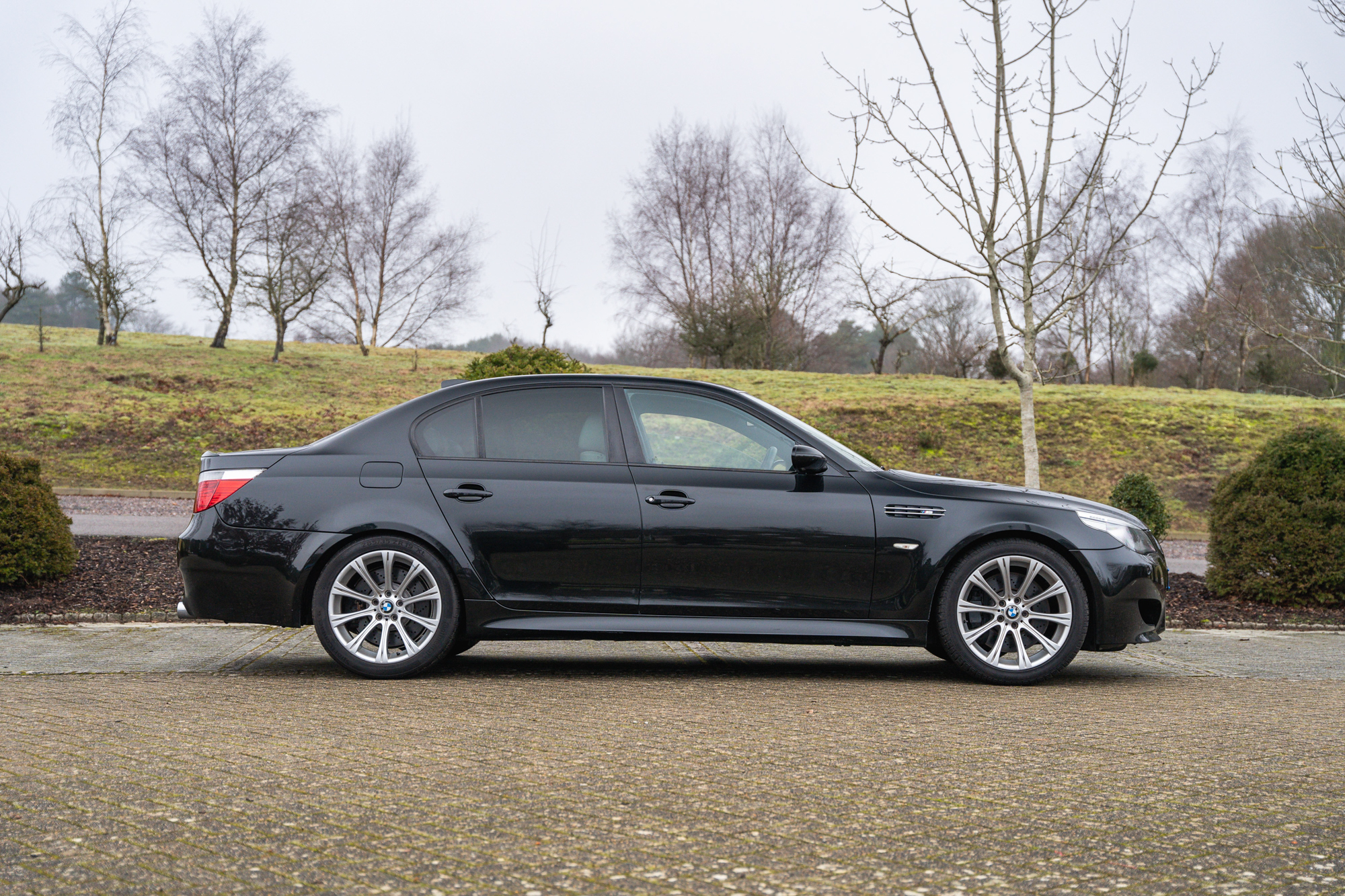 2005 BMW (E60) M5