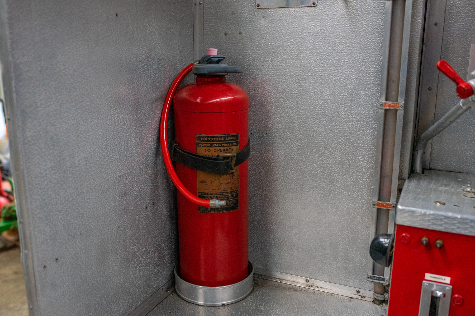 1964 BEDFORD J2 FIRE ENGINE