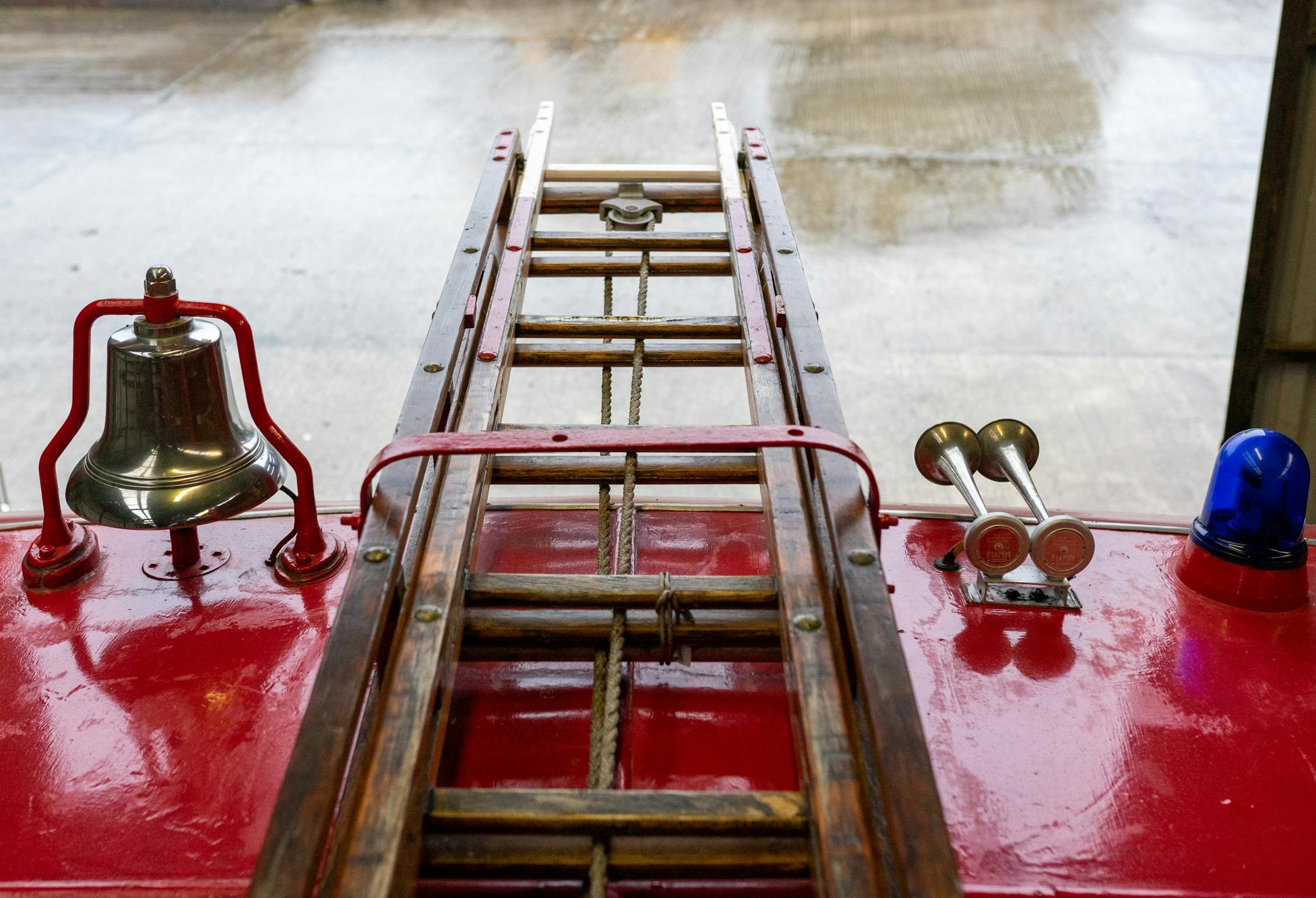 1964 BEDFORD J2 FIRE ENGINE