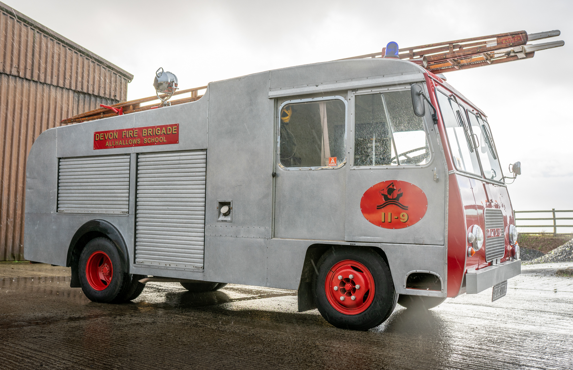 1964 BEDFORD J2 FIRE ENGINE