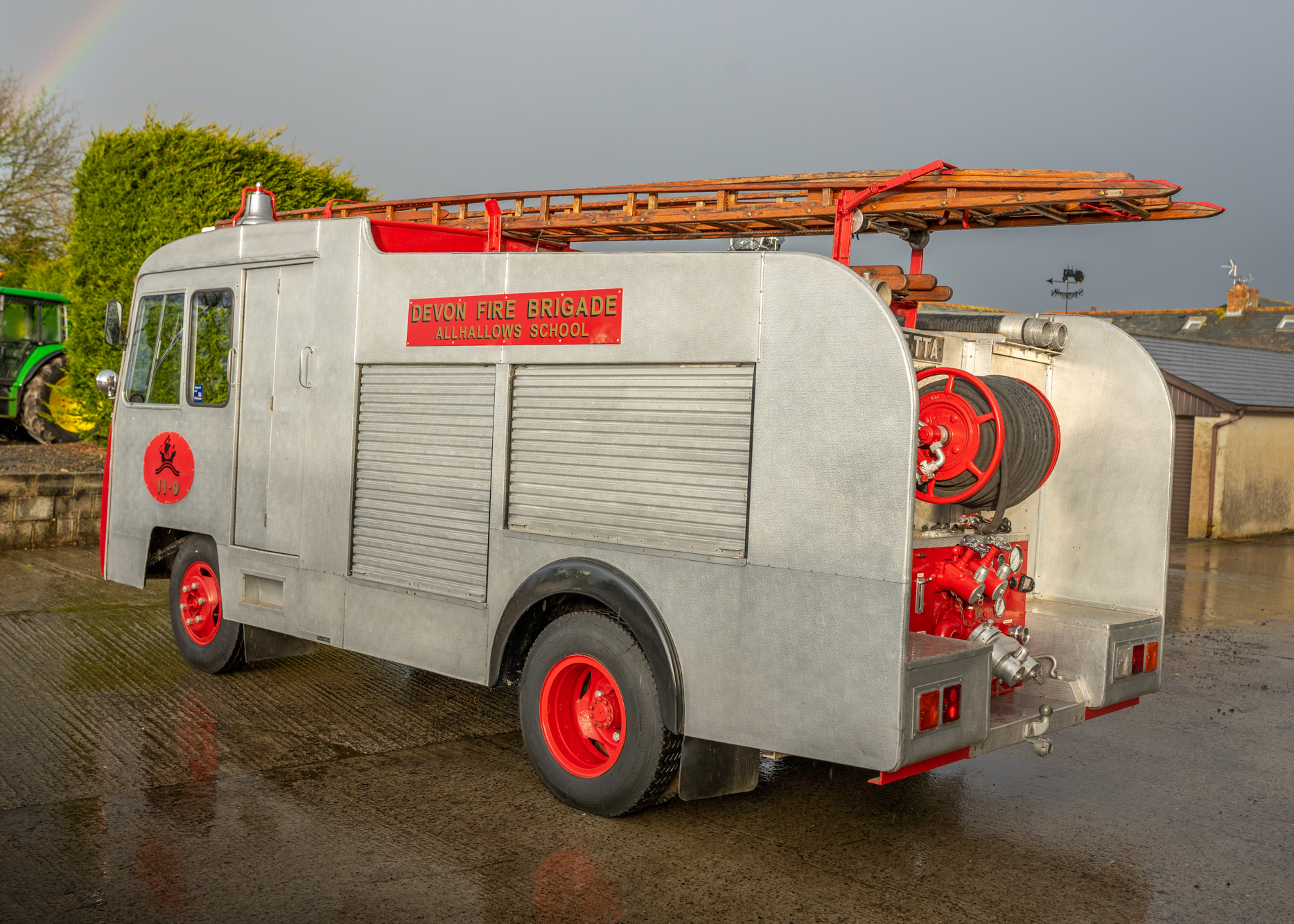 1964 BEDFORD J2 FIRE ENGINE for sale by auction in Crediton, Devon ...