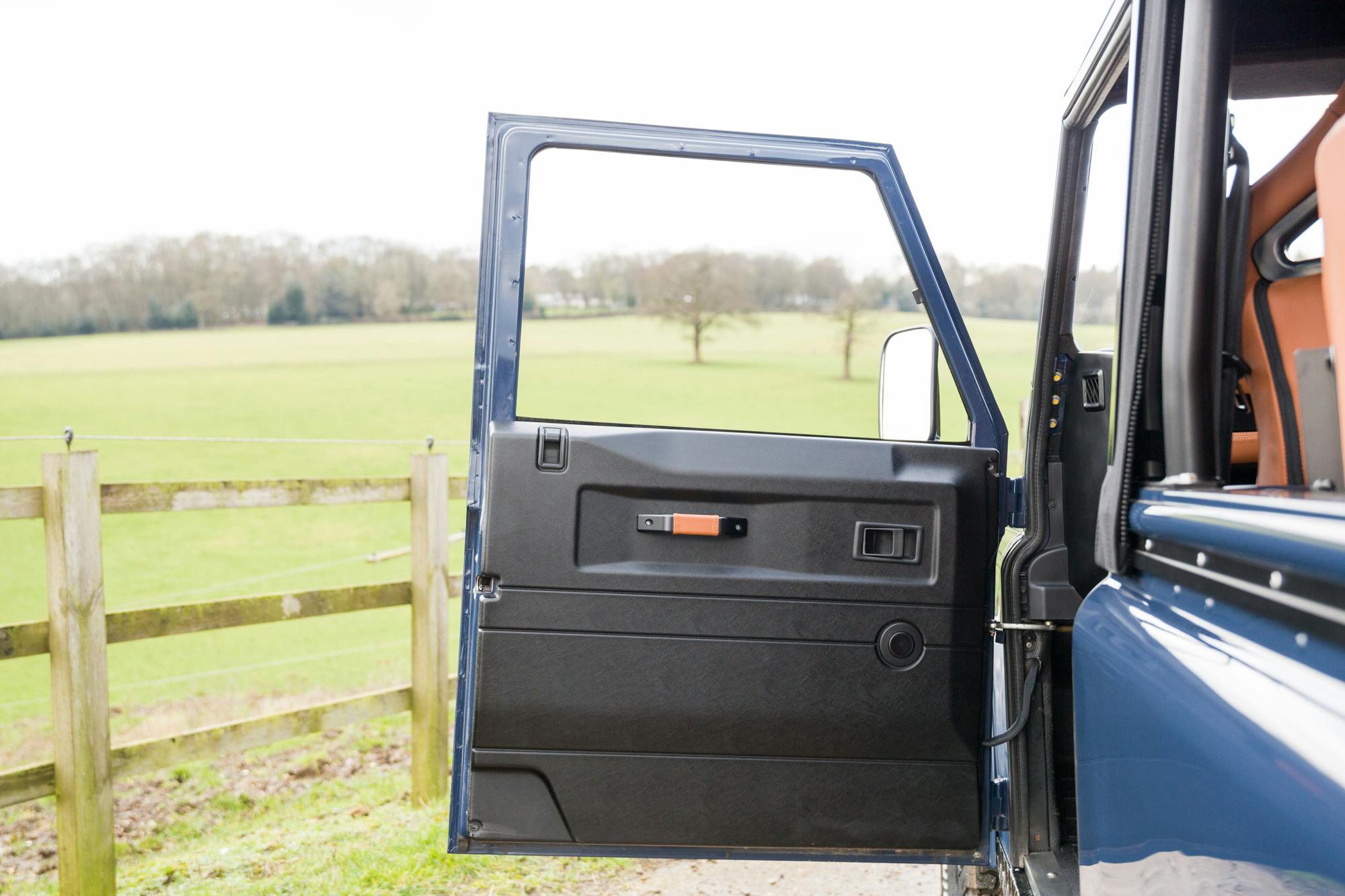 2010 LAND ROVER DEFENDER 90 SOFT TOP CUSTOM