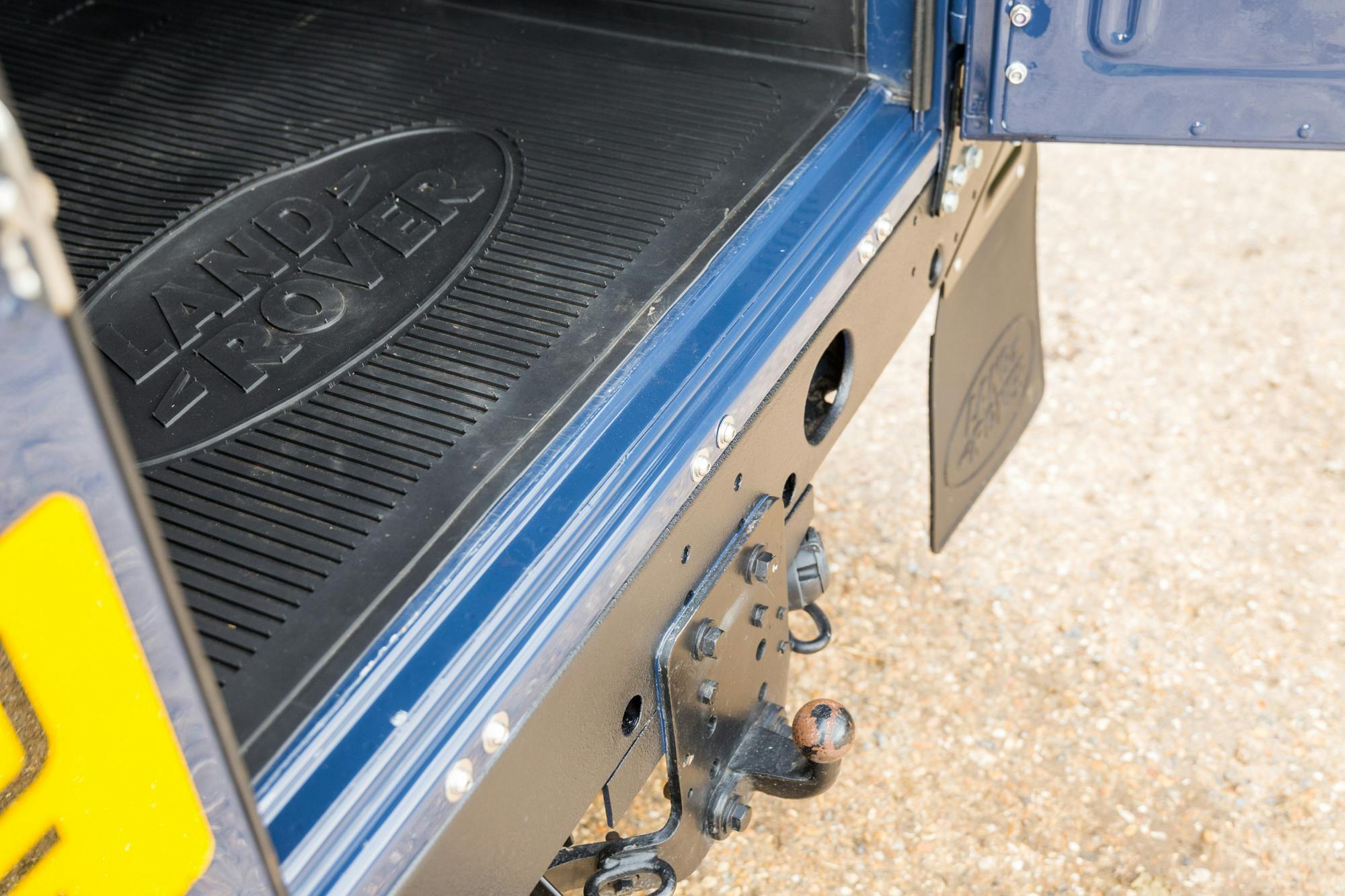 2010 LAND ROVER DEFENDER 90 SOFT TOP CUSTOM