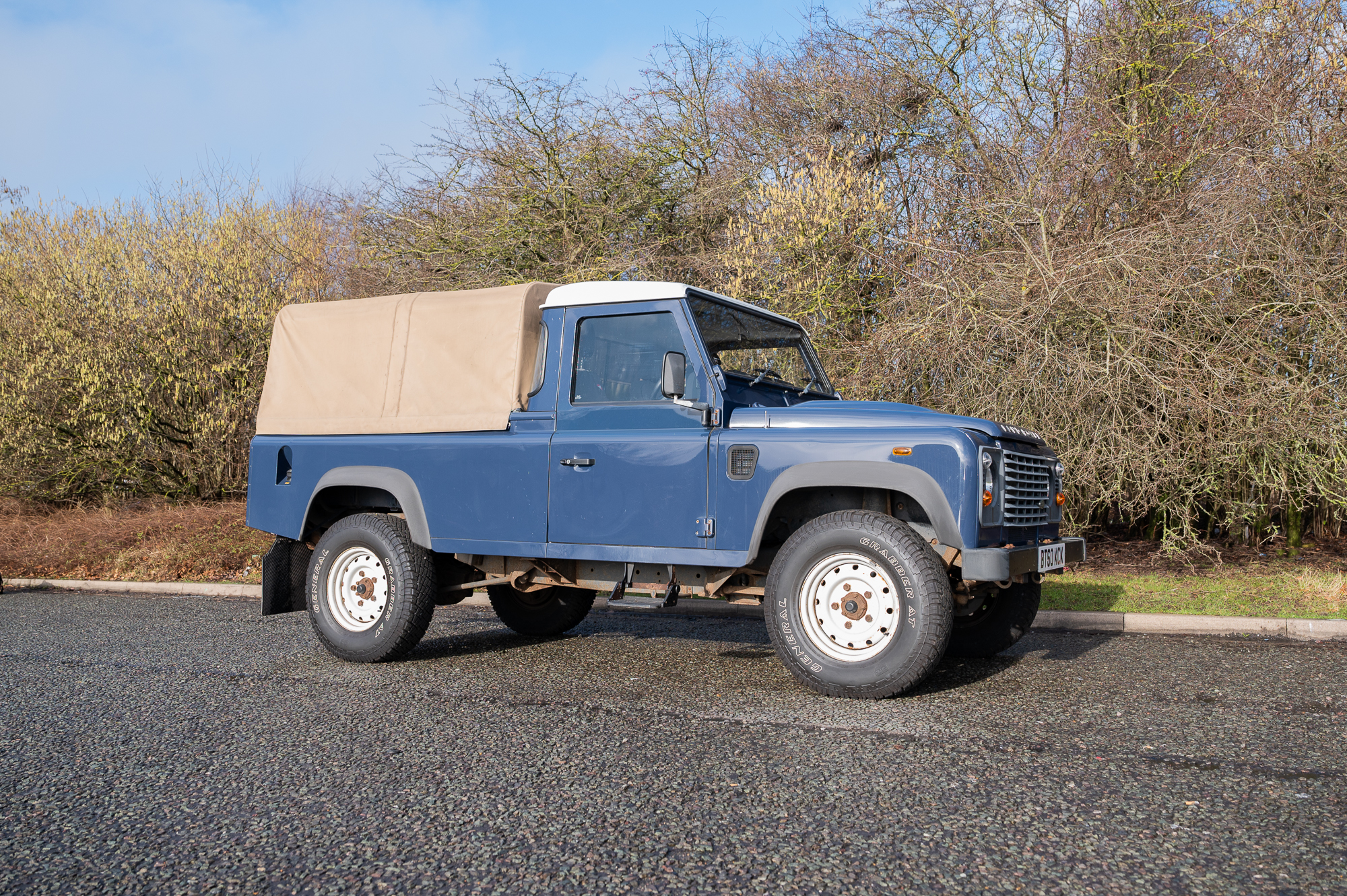 2011 LAND ROVER DEFENDER 110 SINGLE CAB PICKUP for sale by auction in ...