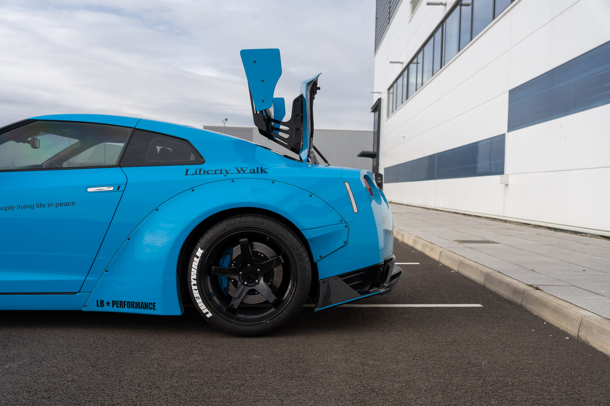 2015 NISSAN (R35) GT-R - LIBERTY WALK