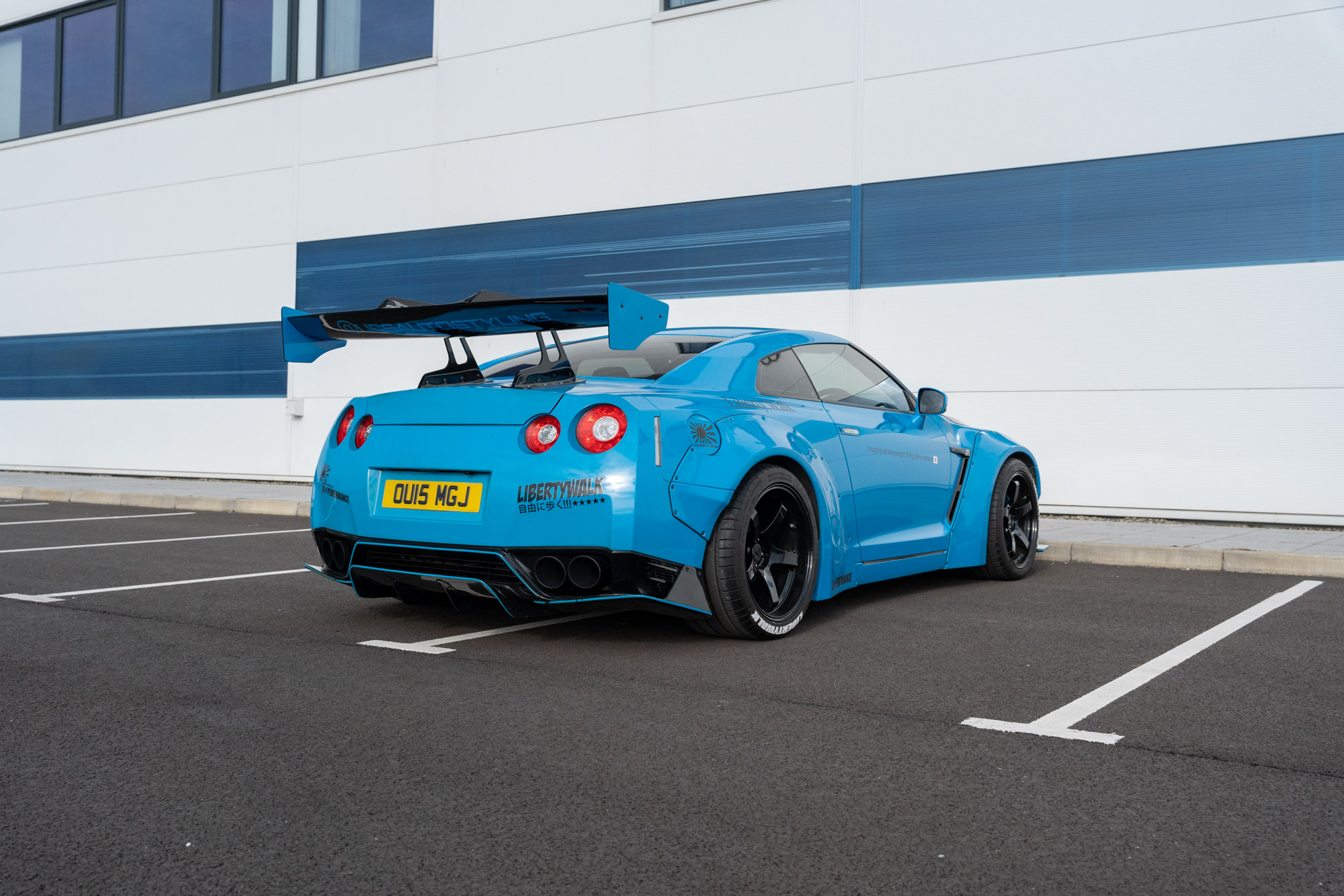 2015 NISSAN (R35) GT-R - LIBERTY WALK