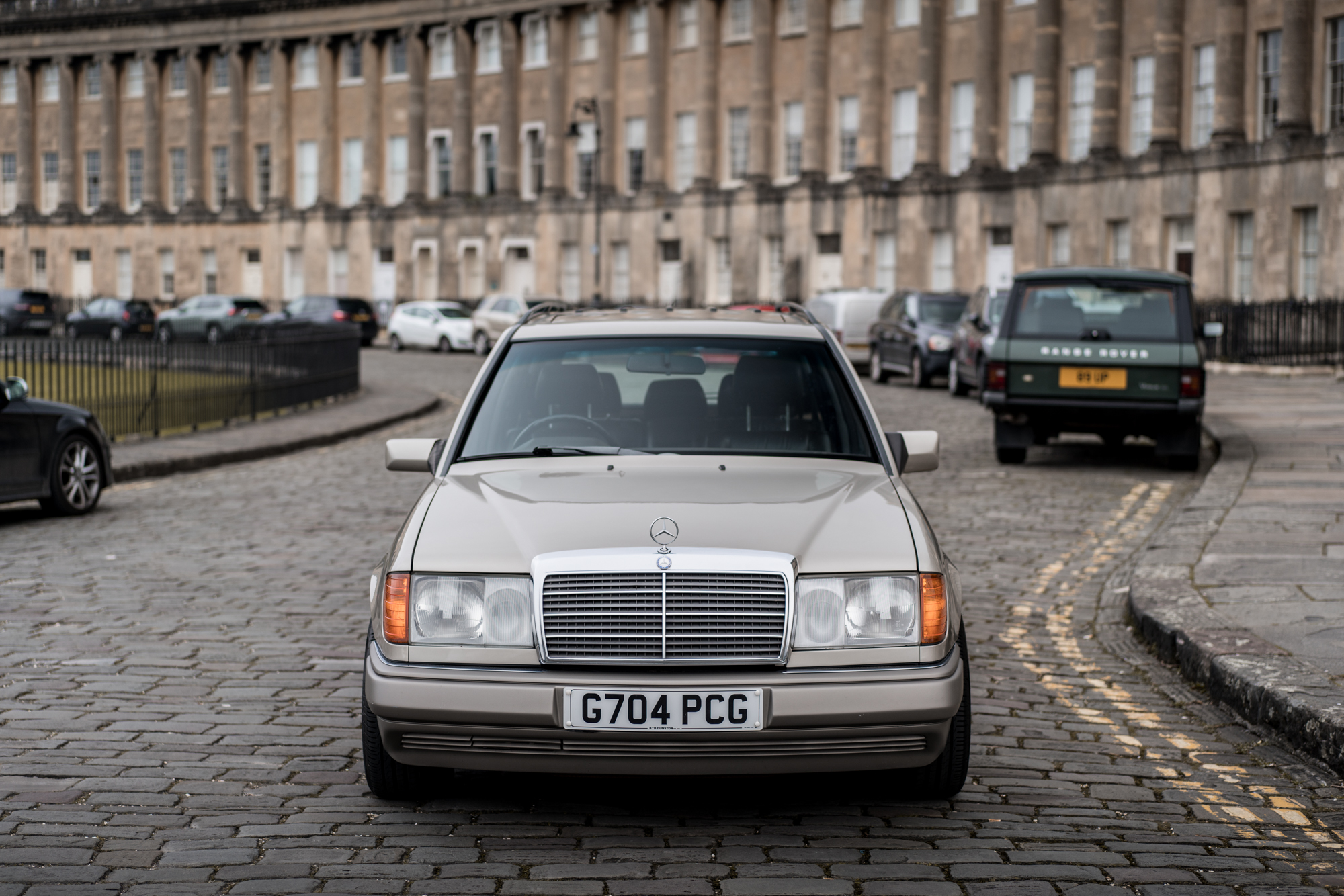 1989 MERCEDES-BENZ (W124) 300TE-24 for sale by auction in Bath ...