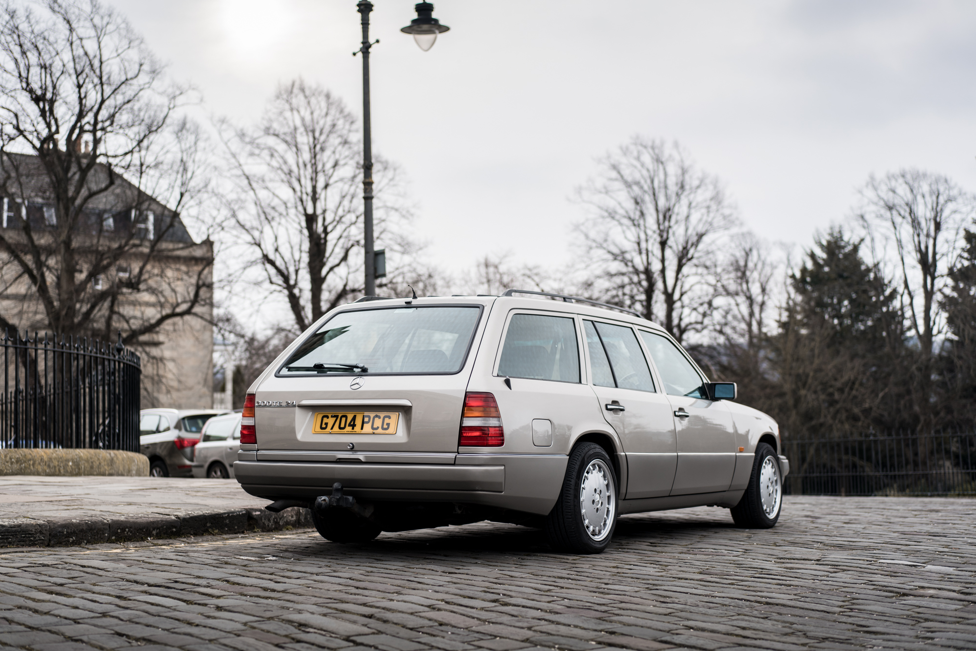 1989 MERCEDES-BENZ (W124) 300TE-24 for sale by auction in Bath ...