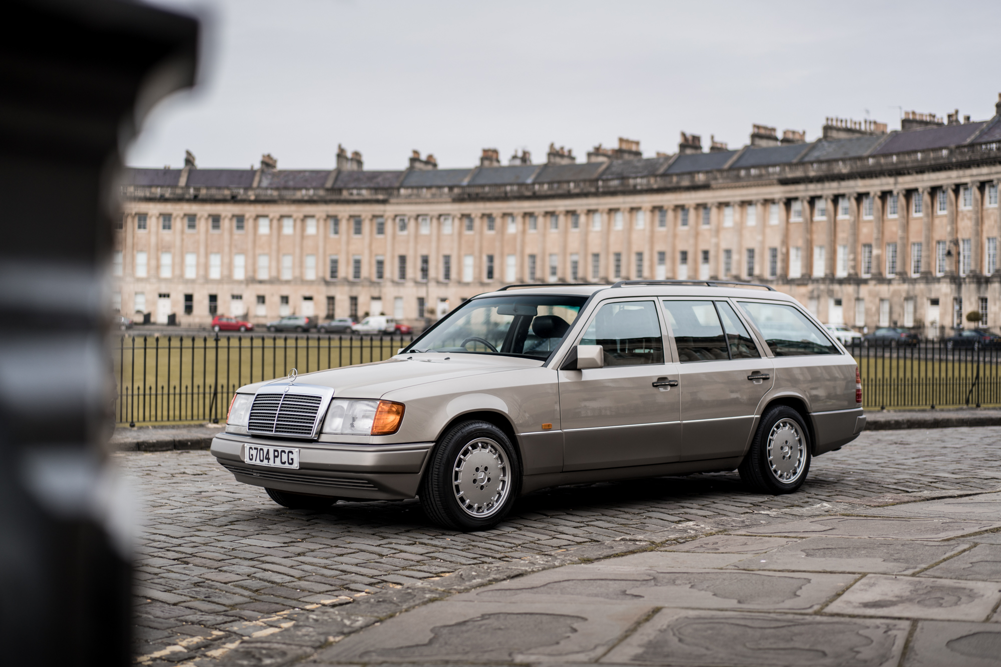 1989 MERCEDES-BENZ (W124) 300TE-24 for sale by auction in Bath ...