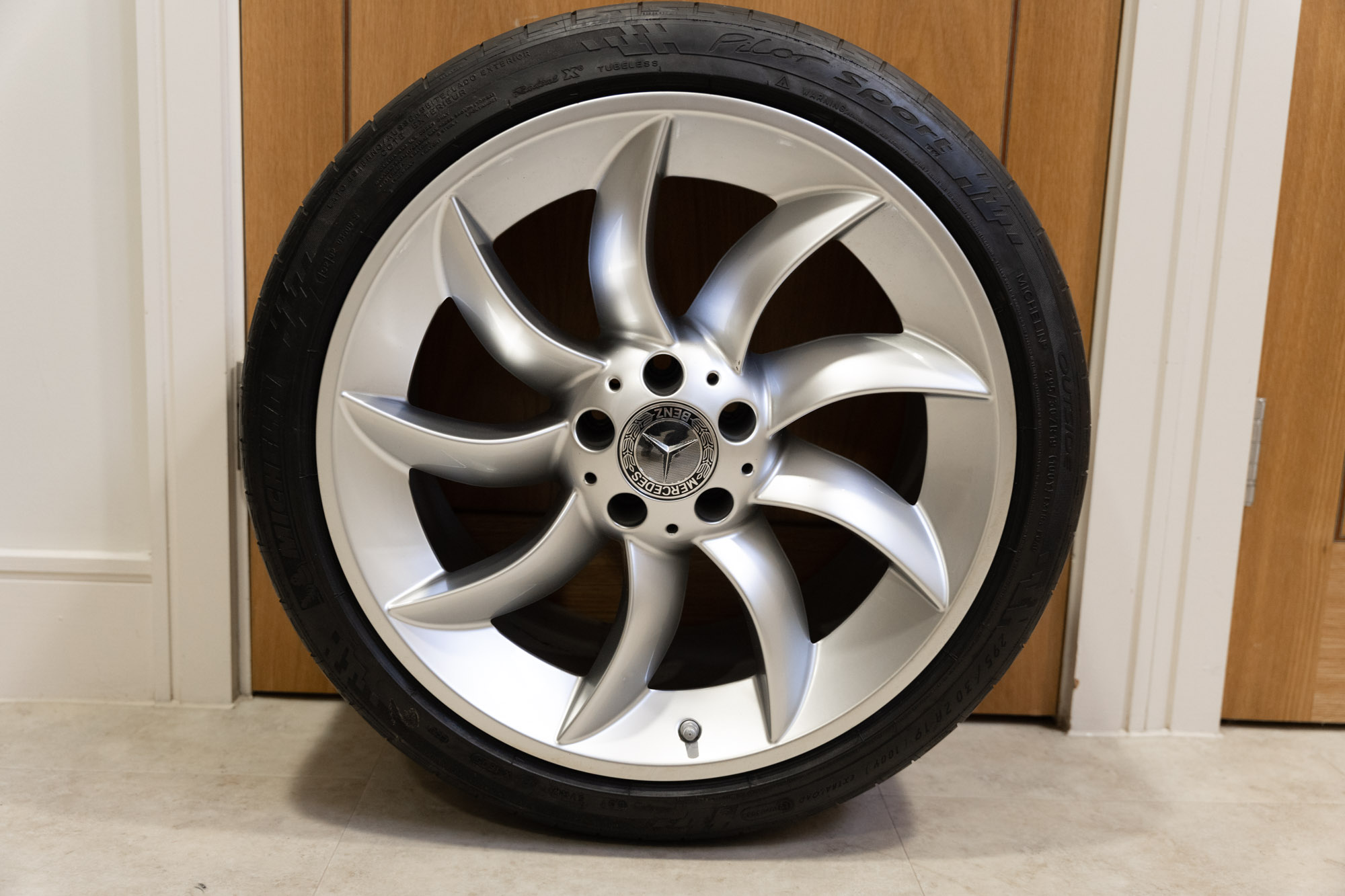 MERCEDES-BENZ MCLAREN SLR - ORIGINAL WHEELS for sale by auction in ...