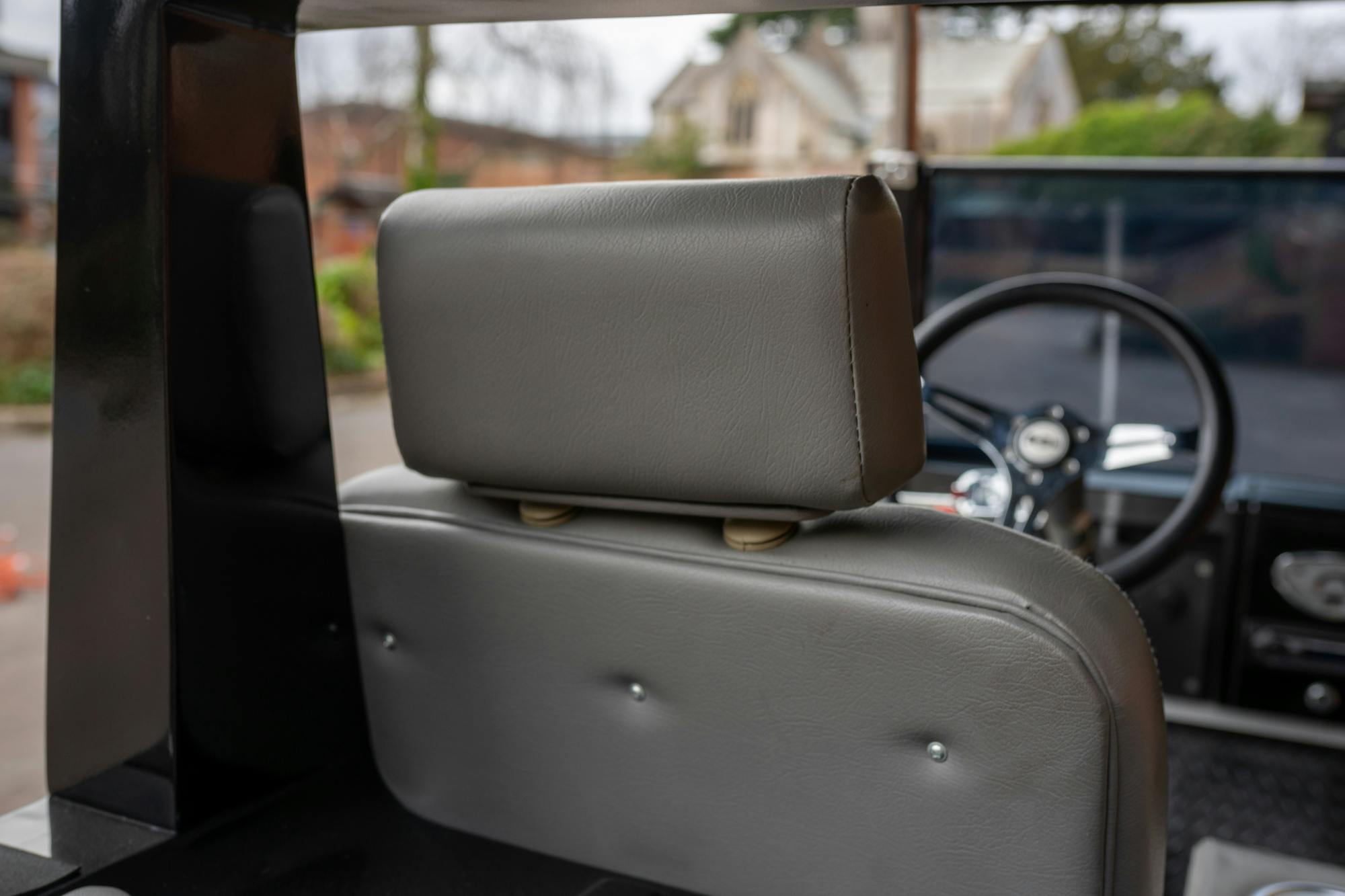 2011 ACG CARS - HUMMER H3 GOLF BUGGY