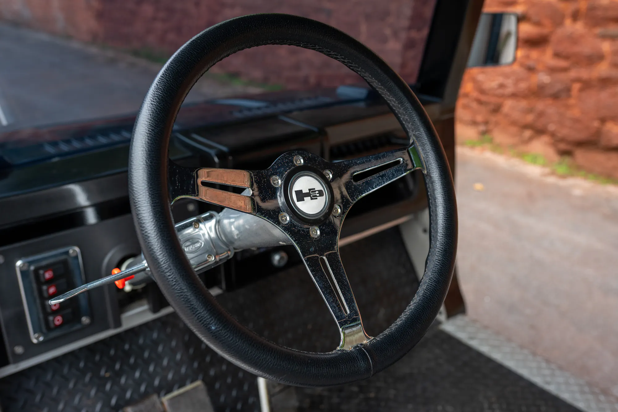 2011 ACG CARS - HUMMER H3 GOLF BUGGY
