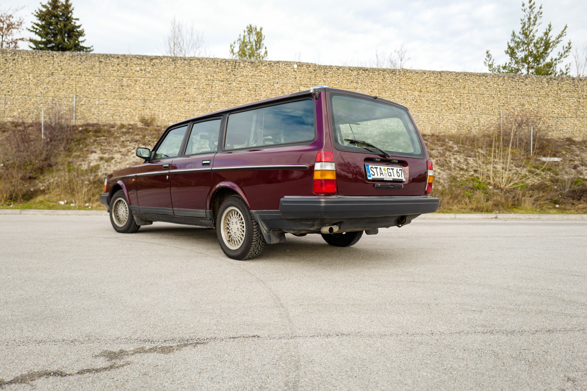 1995 VOLVO 245