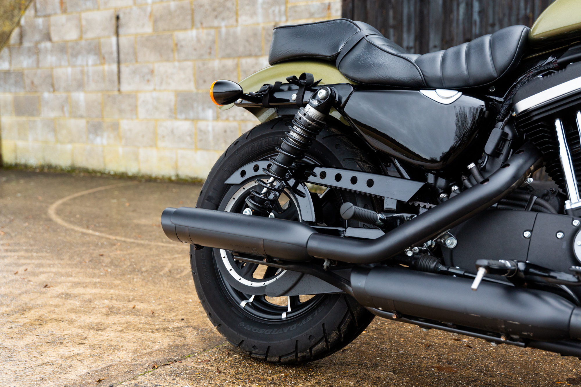 2017 HARLEY-DAVIDSON IRON 883