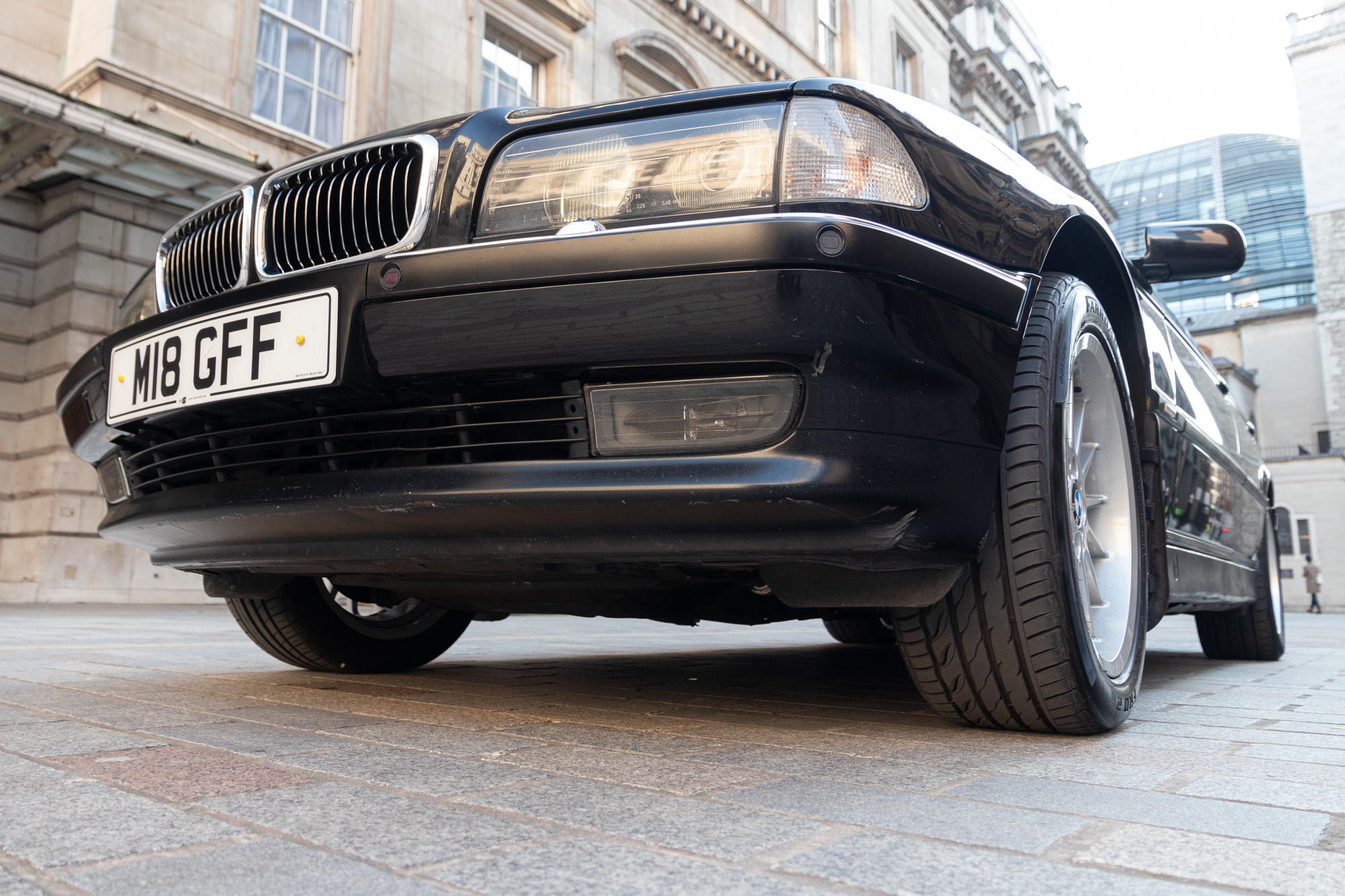1998 BMW 750i