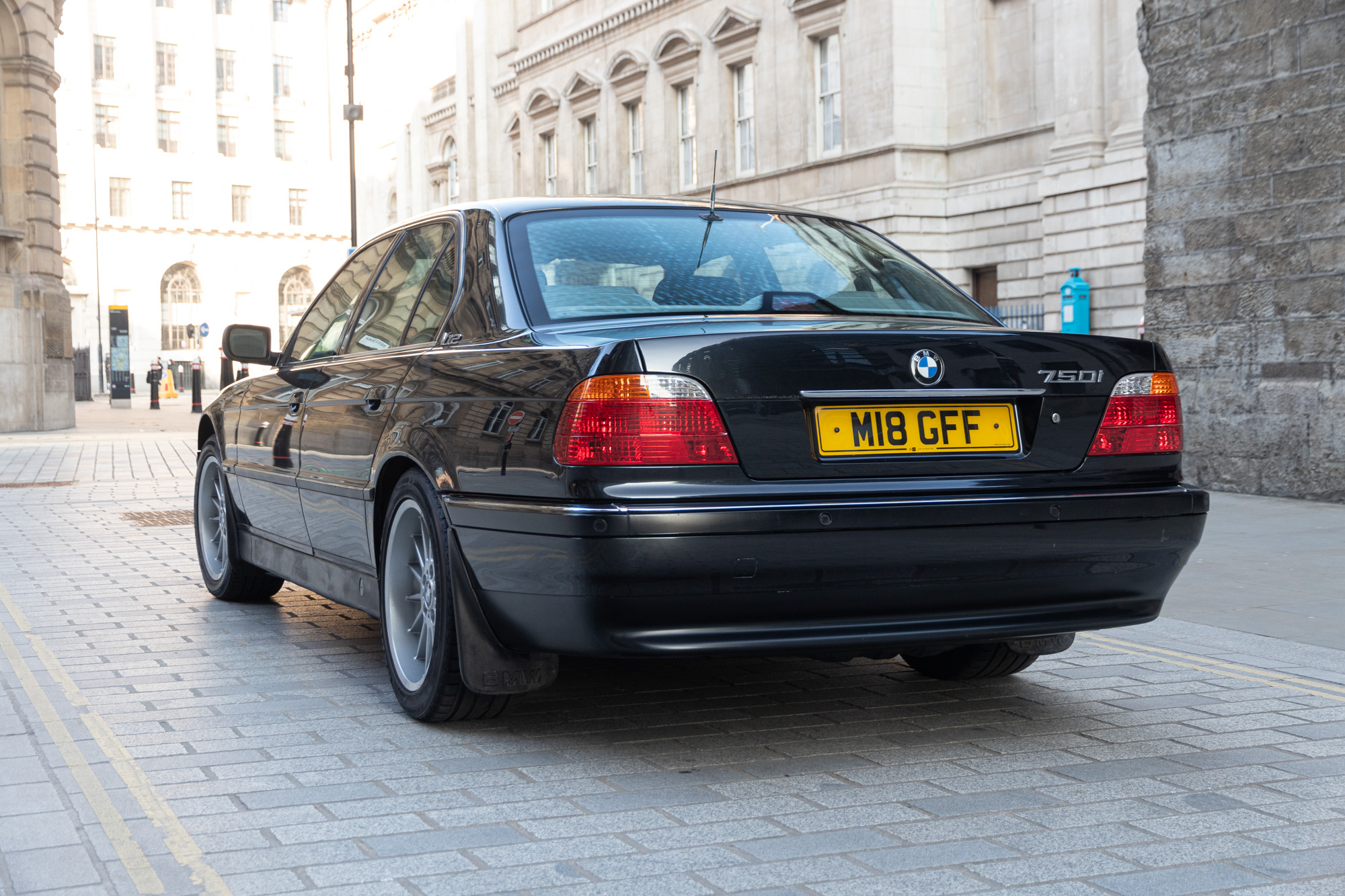 1998 BMW 750i