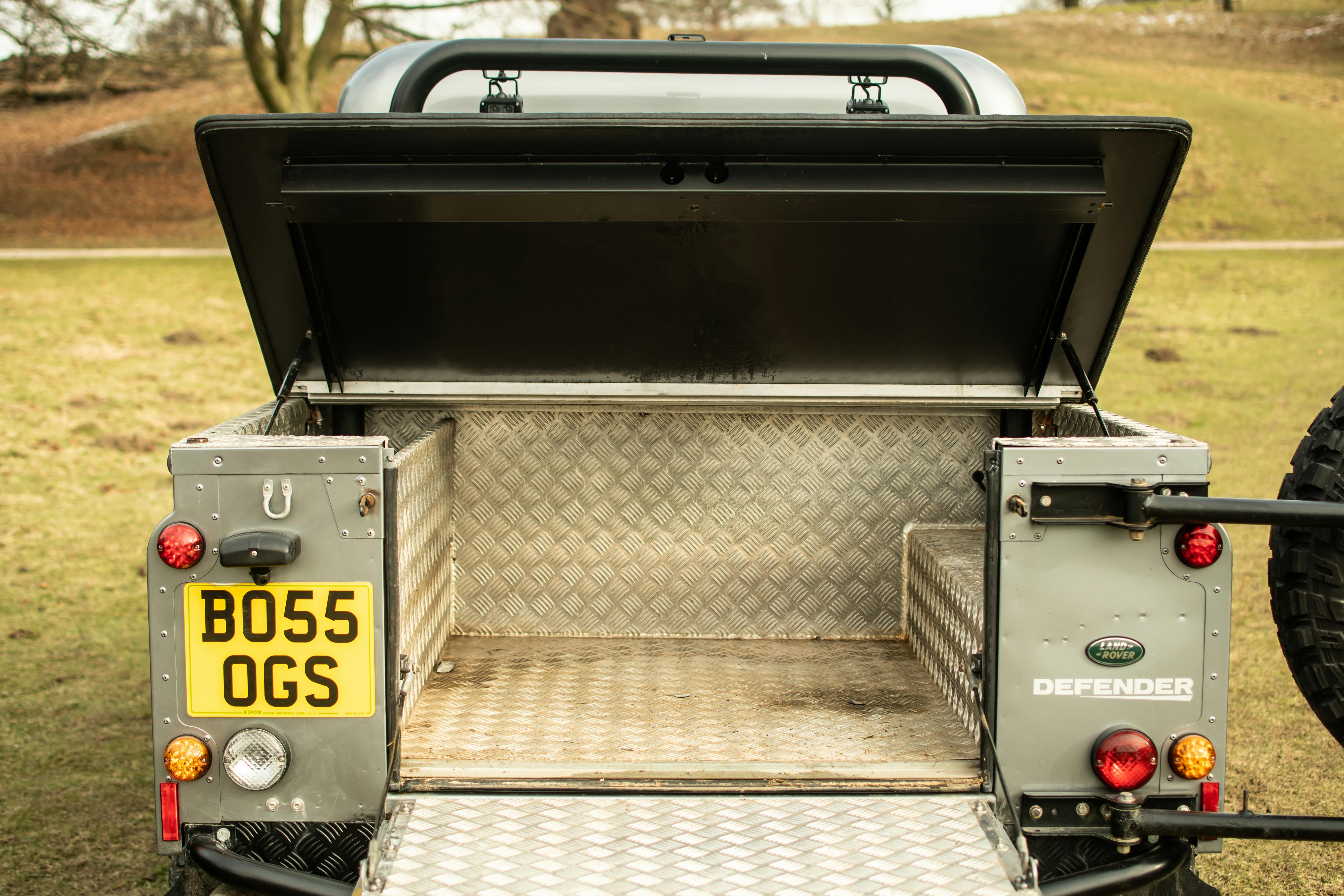 2012 LAND ROVER DEFENDER 110 XS DOUBLE CAB