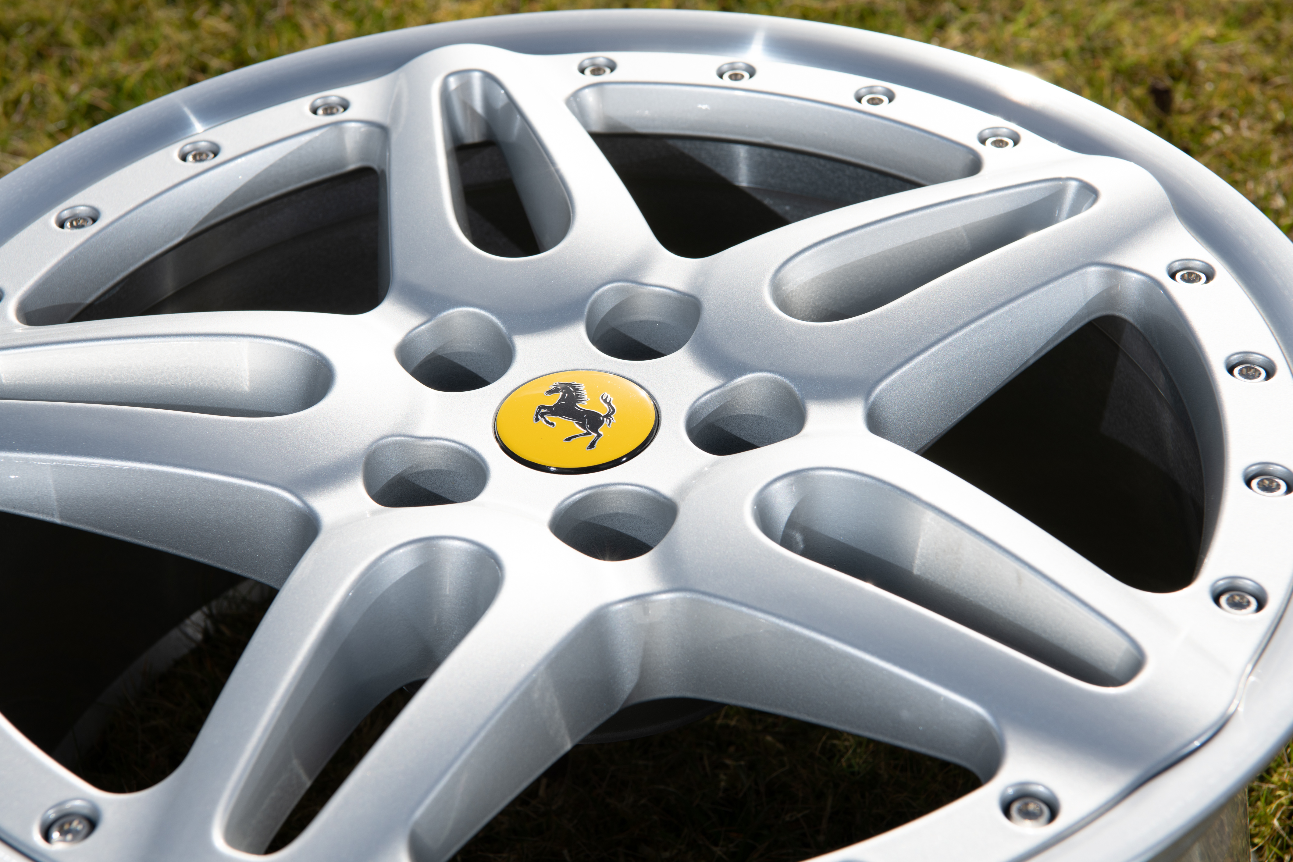 SET OF NEW FERRARI 612 SCAGLIETTI ALLOY WHEELS for sale by auction in ...