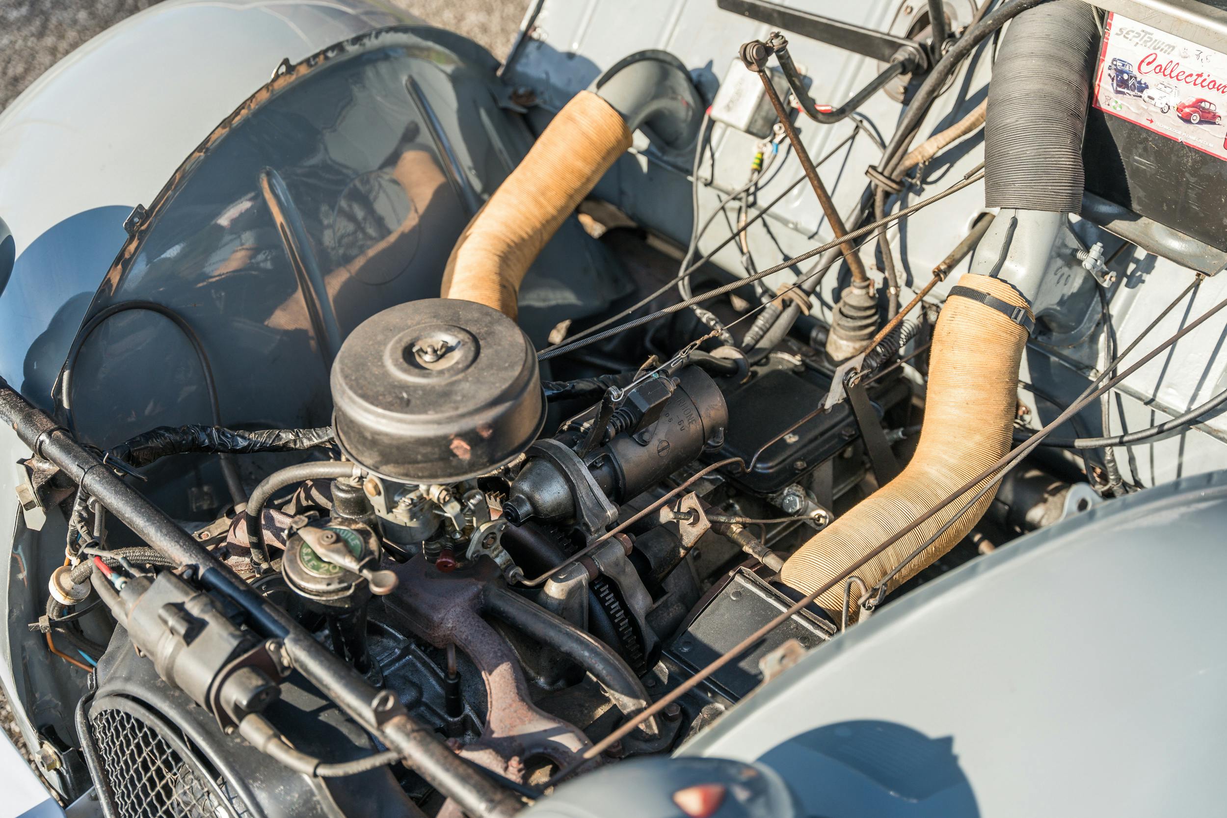 RESERVE LOWERED: 1958 CITROËN 2CV