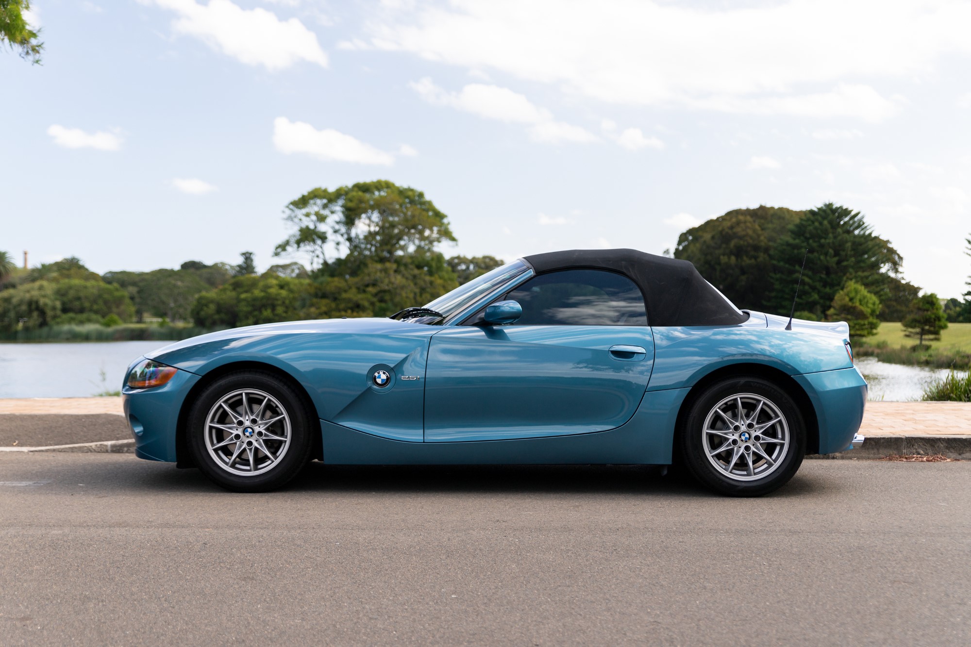 2004 BMW Z4 2.5 ROADSTER