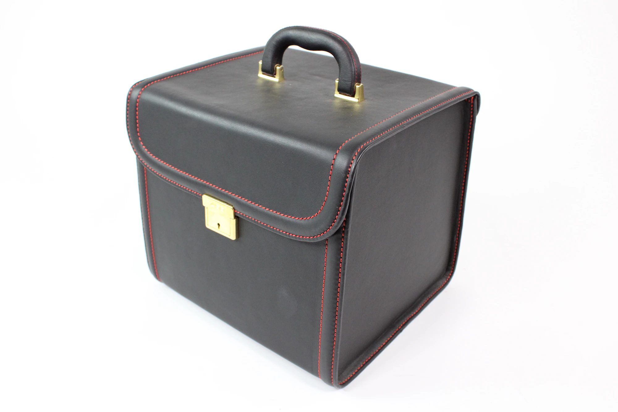 SCHEDONI LUGGAGE FOR FERRARI 456 - COMPLETE SET for sale by auction in ...