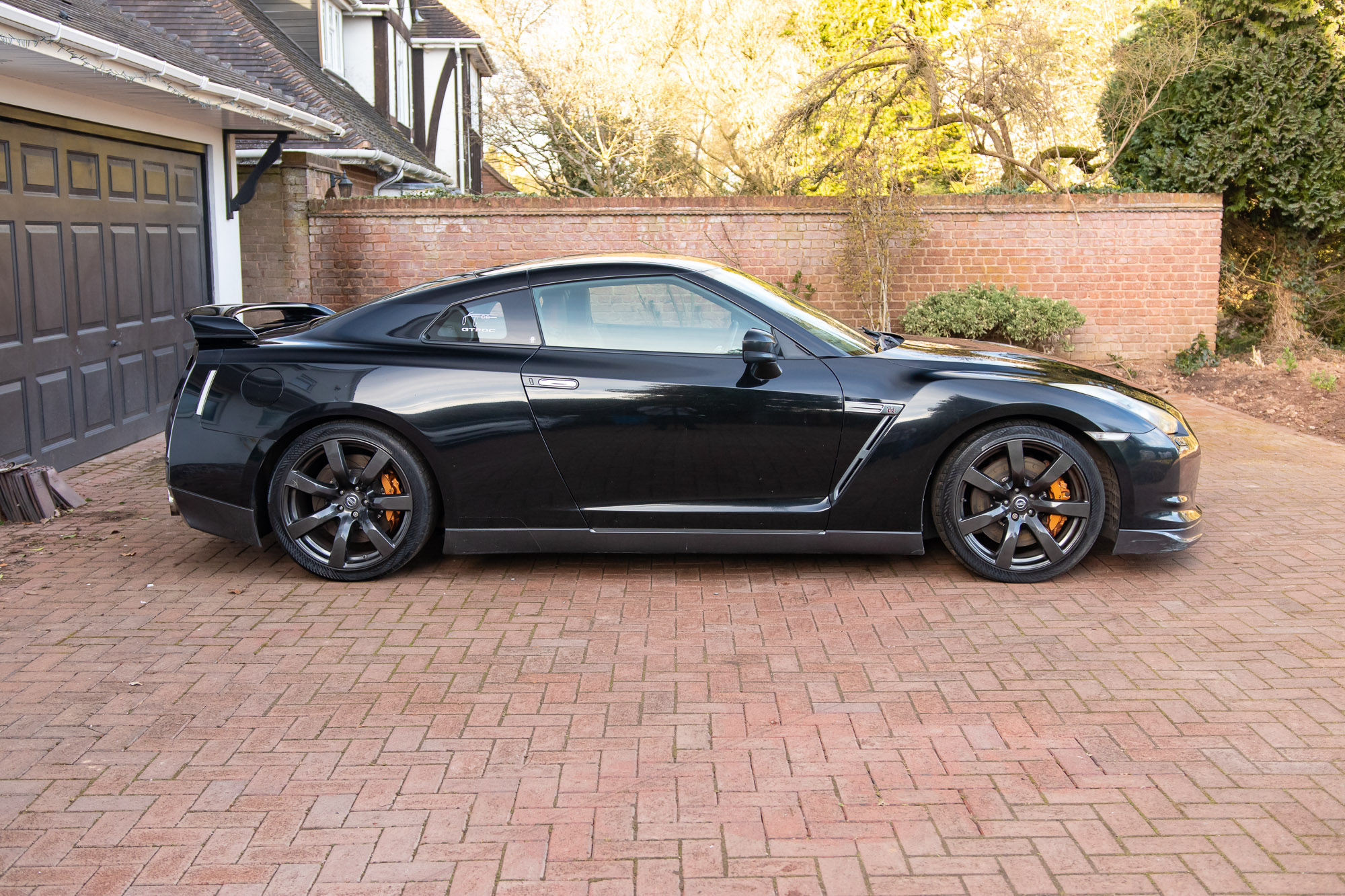 2010 NISSAN (R35) GT-R BLACK EDITION