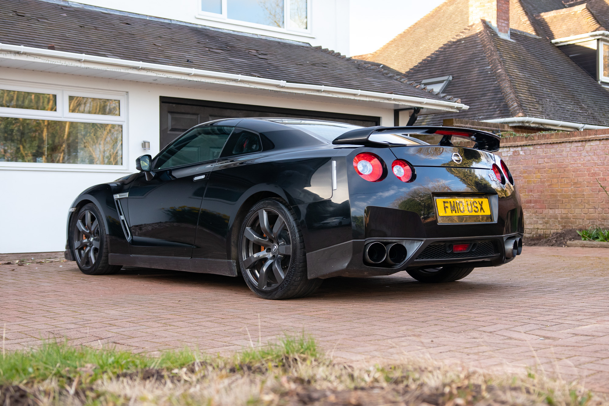 2010 NISSAN (R35) GT-R BLACK EDITION