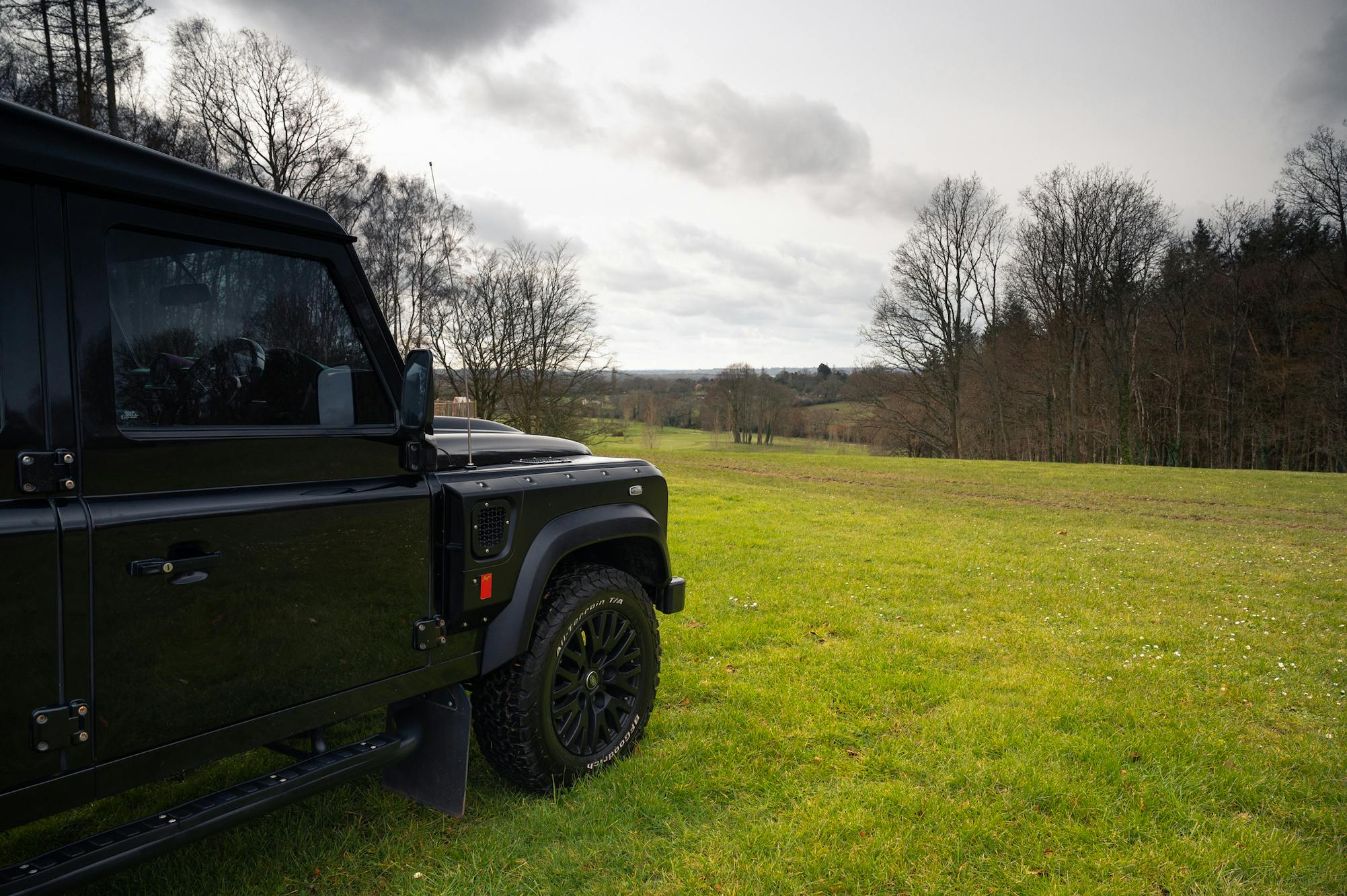 2013 LAND ROVER DEFENDER 110 DOUBLE CAB 'KAHN'
